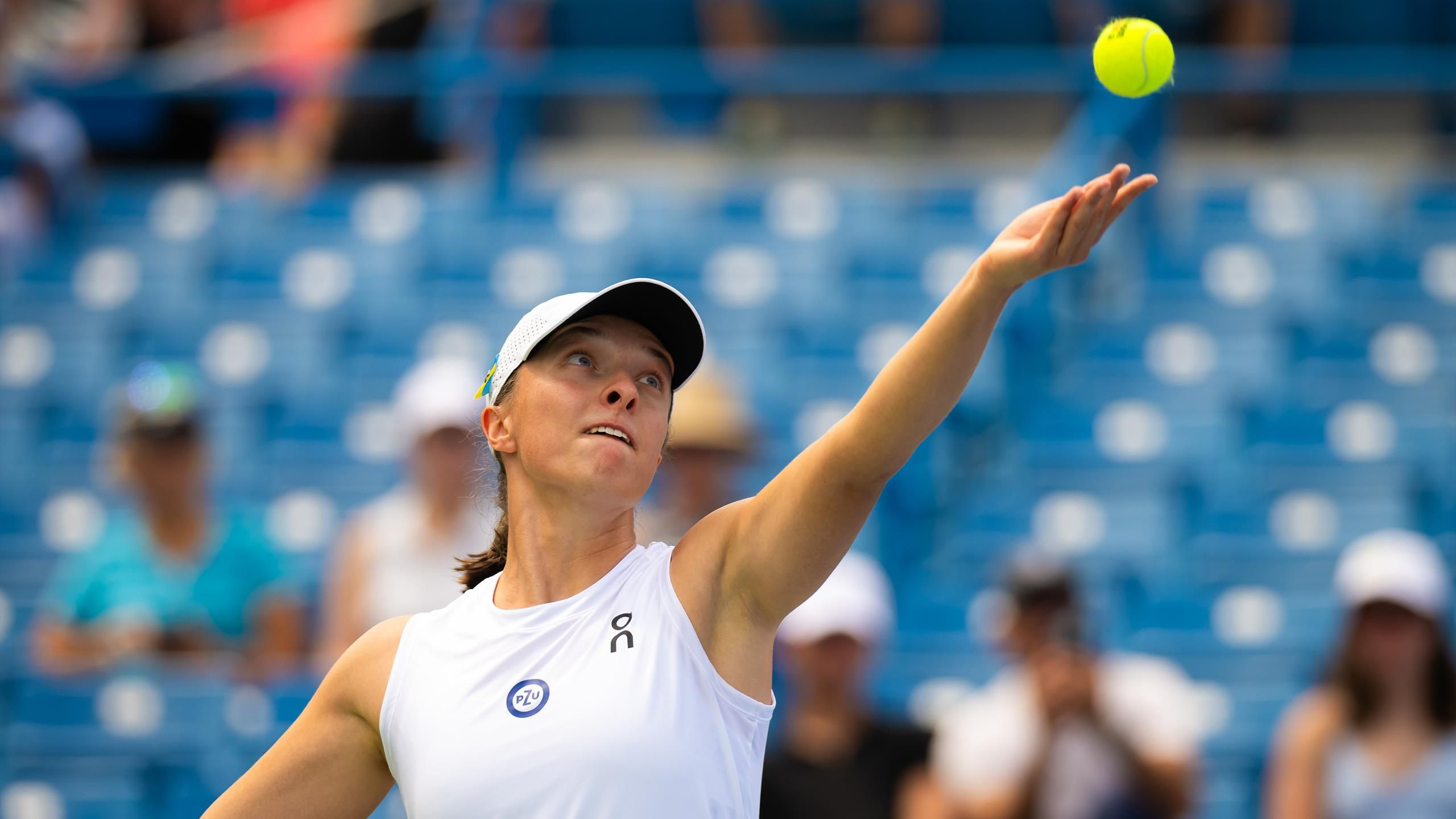 Iga Swiatek defeats Danielle Collins, Coco Gauff cruises past Mayar ...