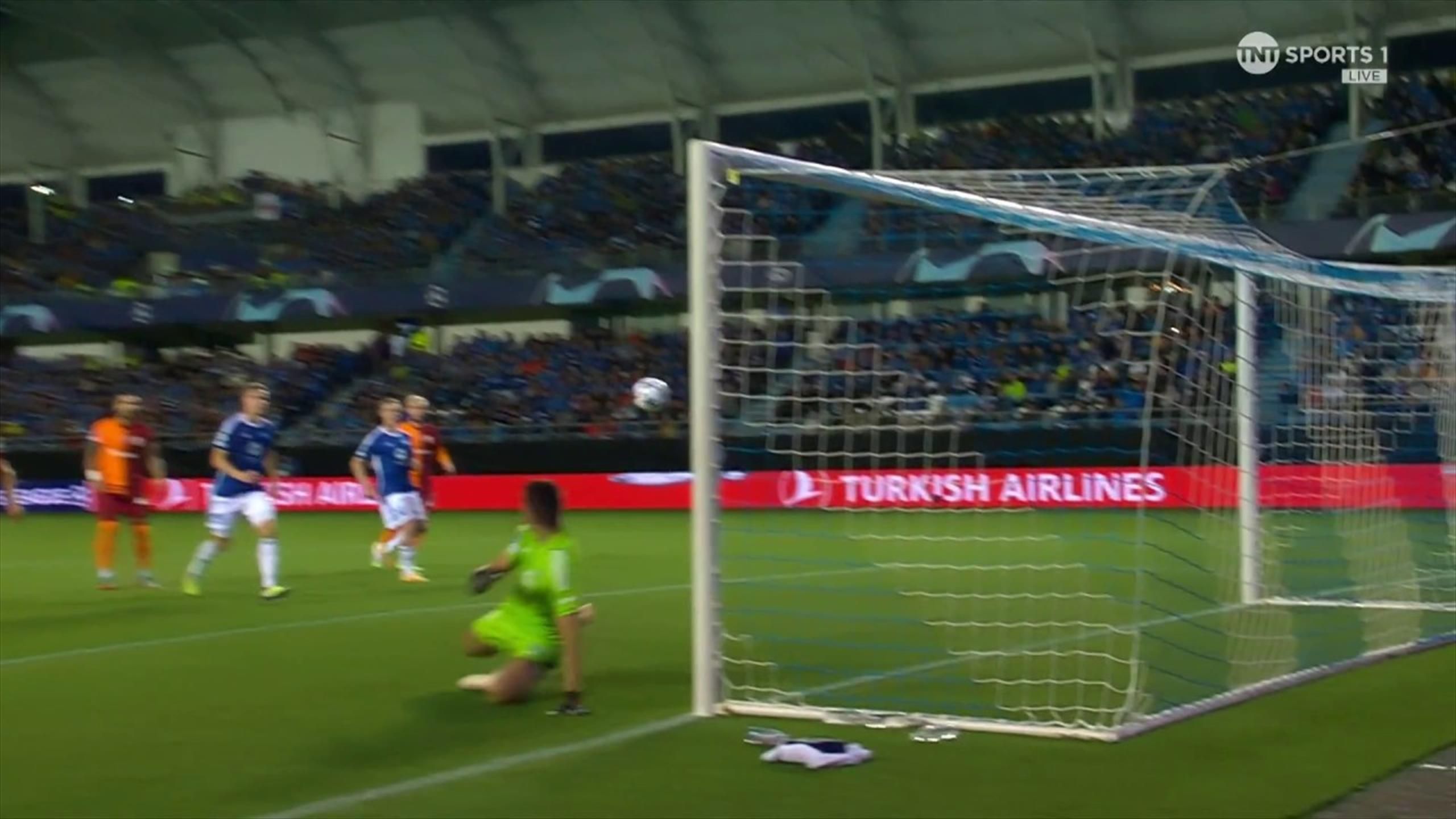 'A big slice of luck' - Huge deflection helps Galatasaray level against ...