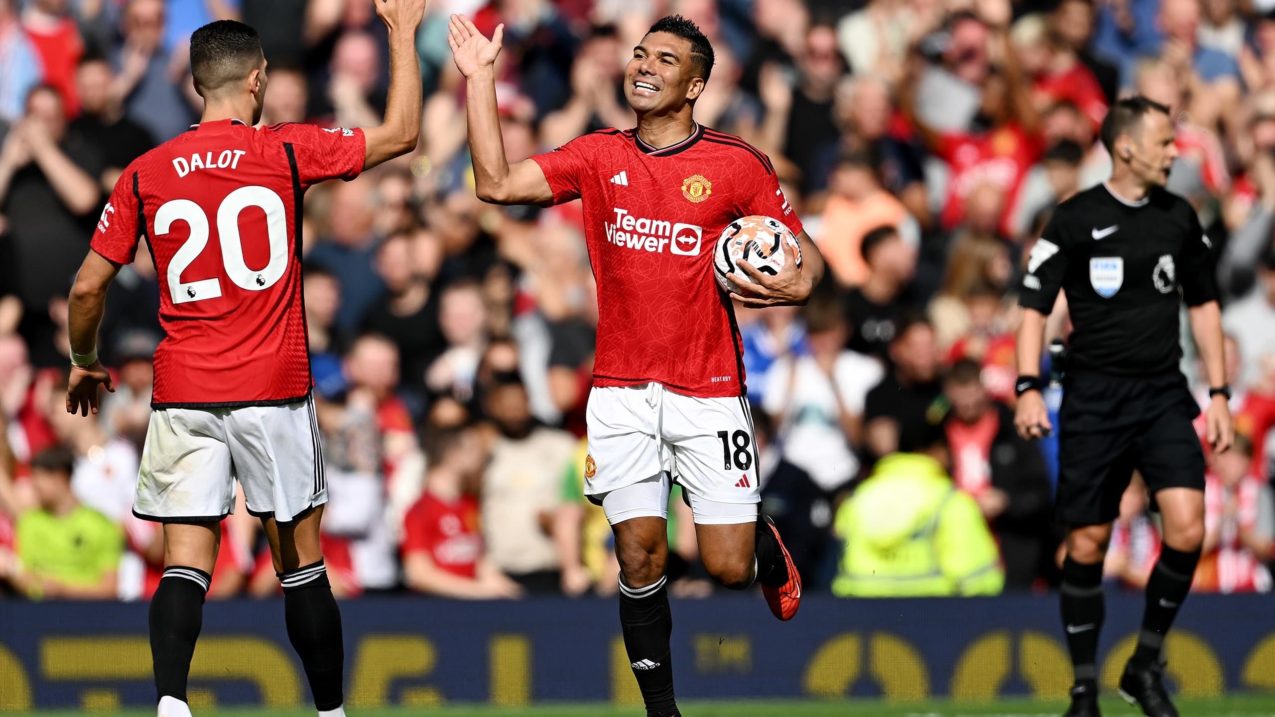 Manchester United 3-2 Nottingham Forest: Bruno Fernandes grabs winner as Erik ten Hag's side ...