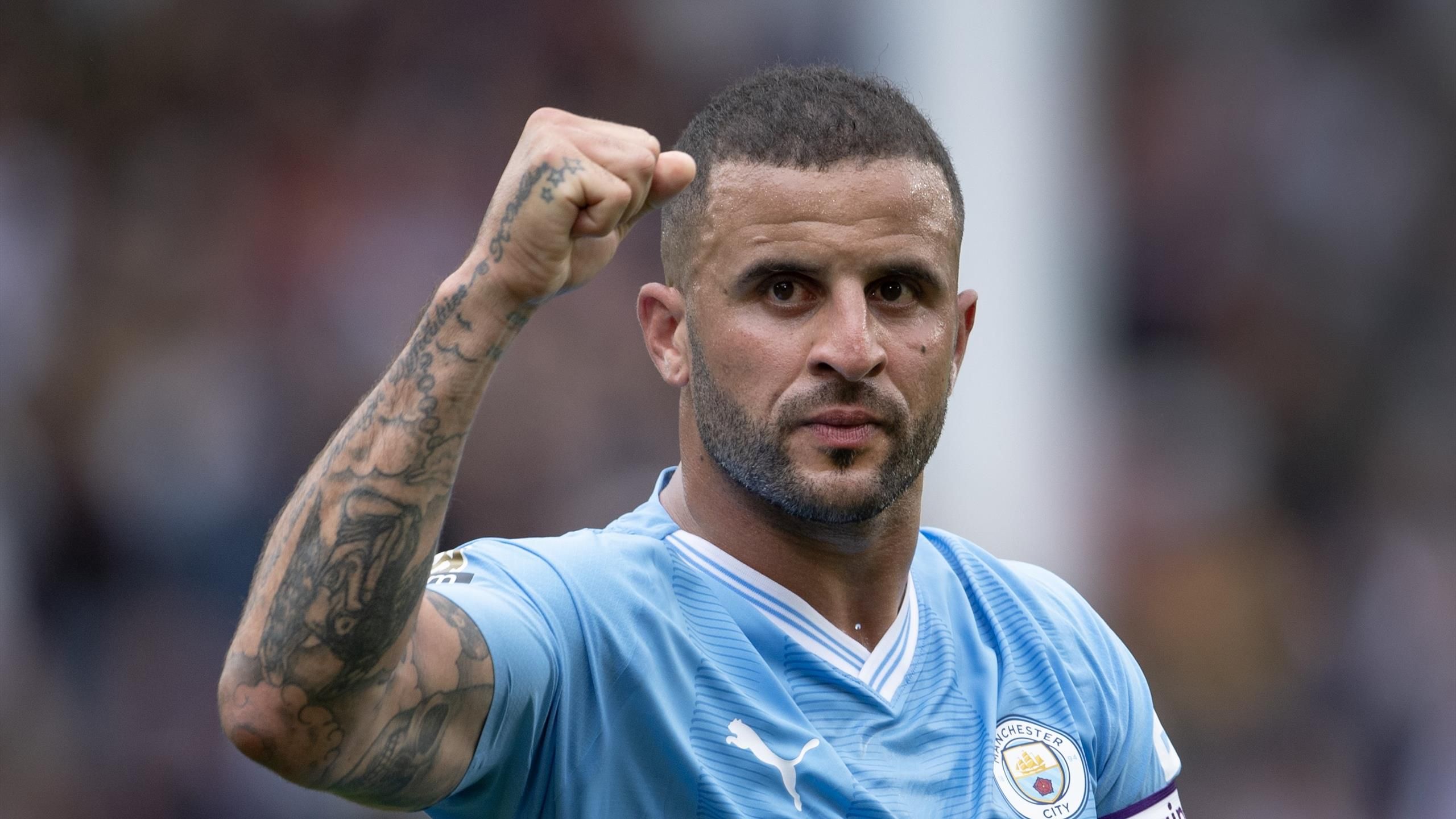 Kyle Walker signs two-year contract extension with Premier League ...