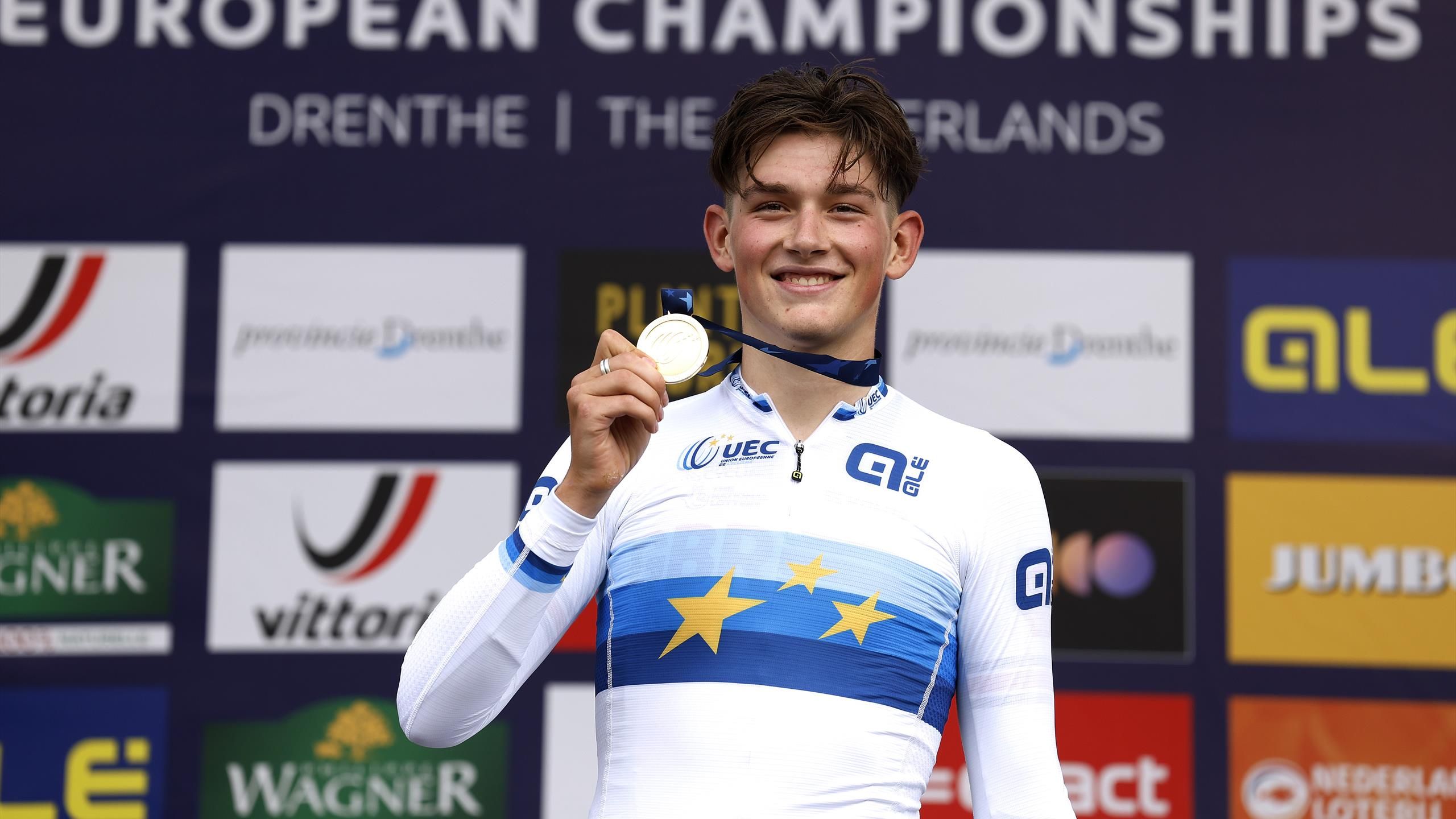 Josh Tarling romps to gold in UEC Road European Championships men's ...