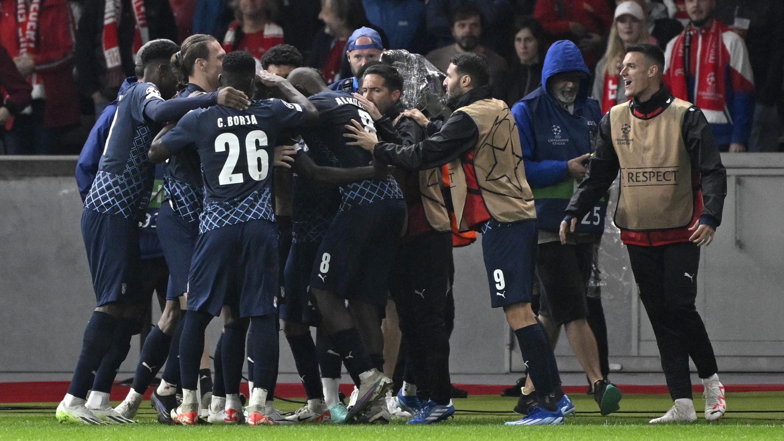 'What a stunning hit!' - Bruma hits 25-yard screamer to bring Braga ...