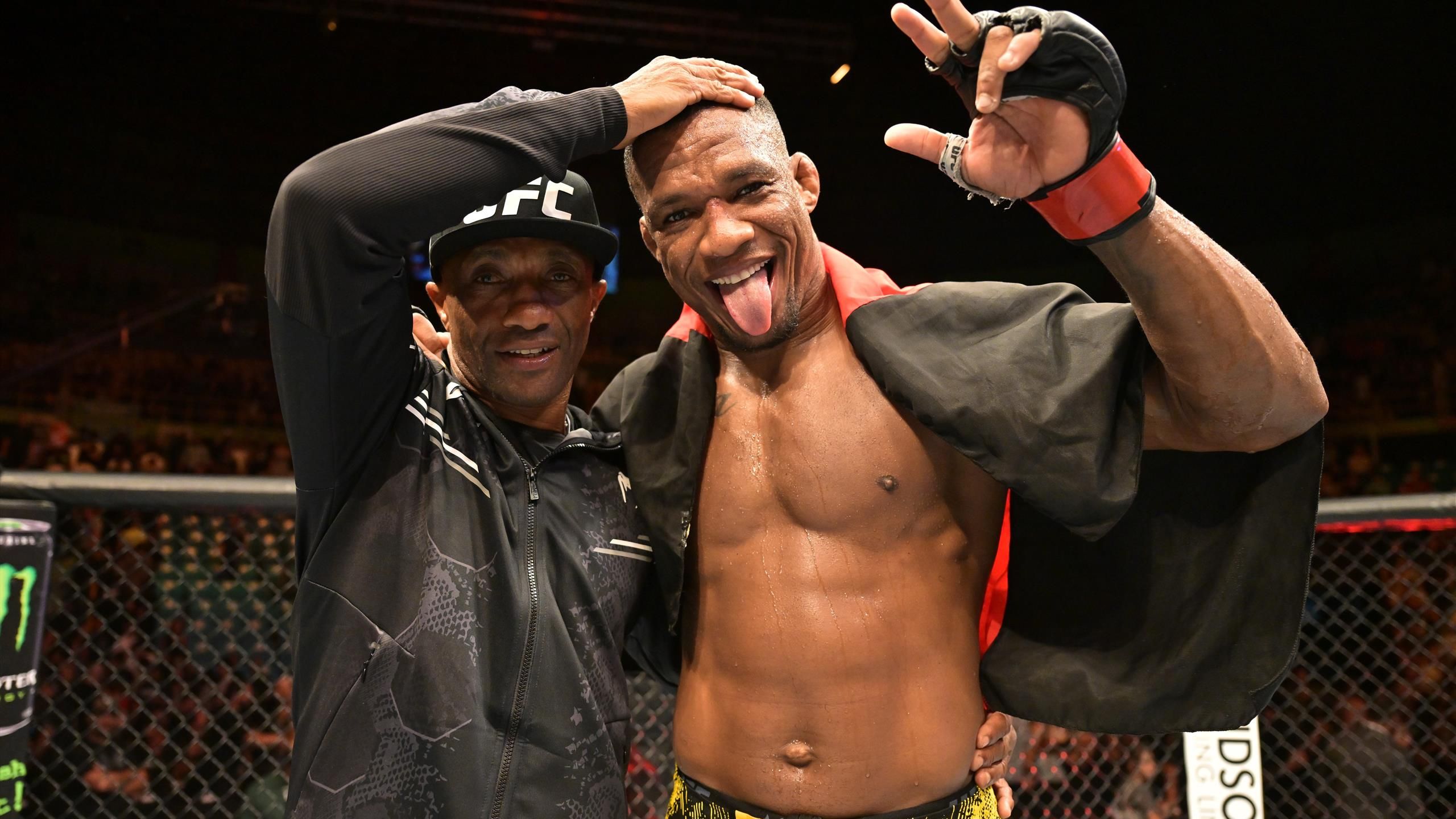 Jailton Almeida claims unanimous victory against Derrick Lewis at UFC ...