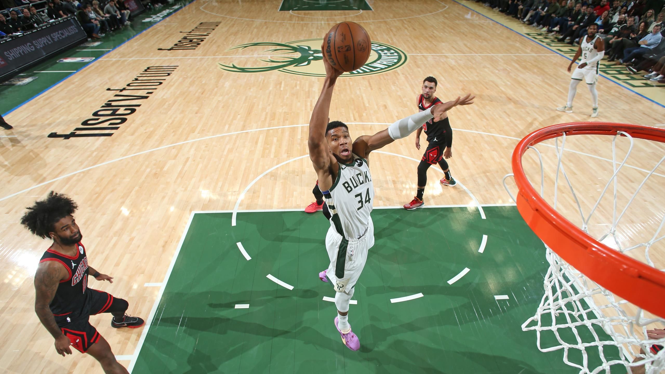 Giannis Antetokounmpo dominates NBA Top 10 plays of the day ...