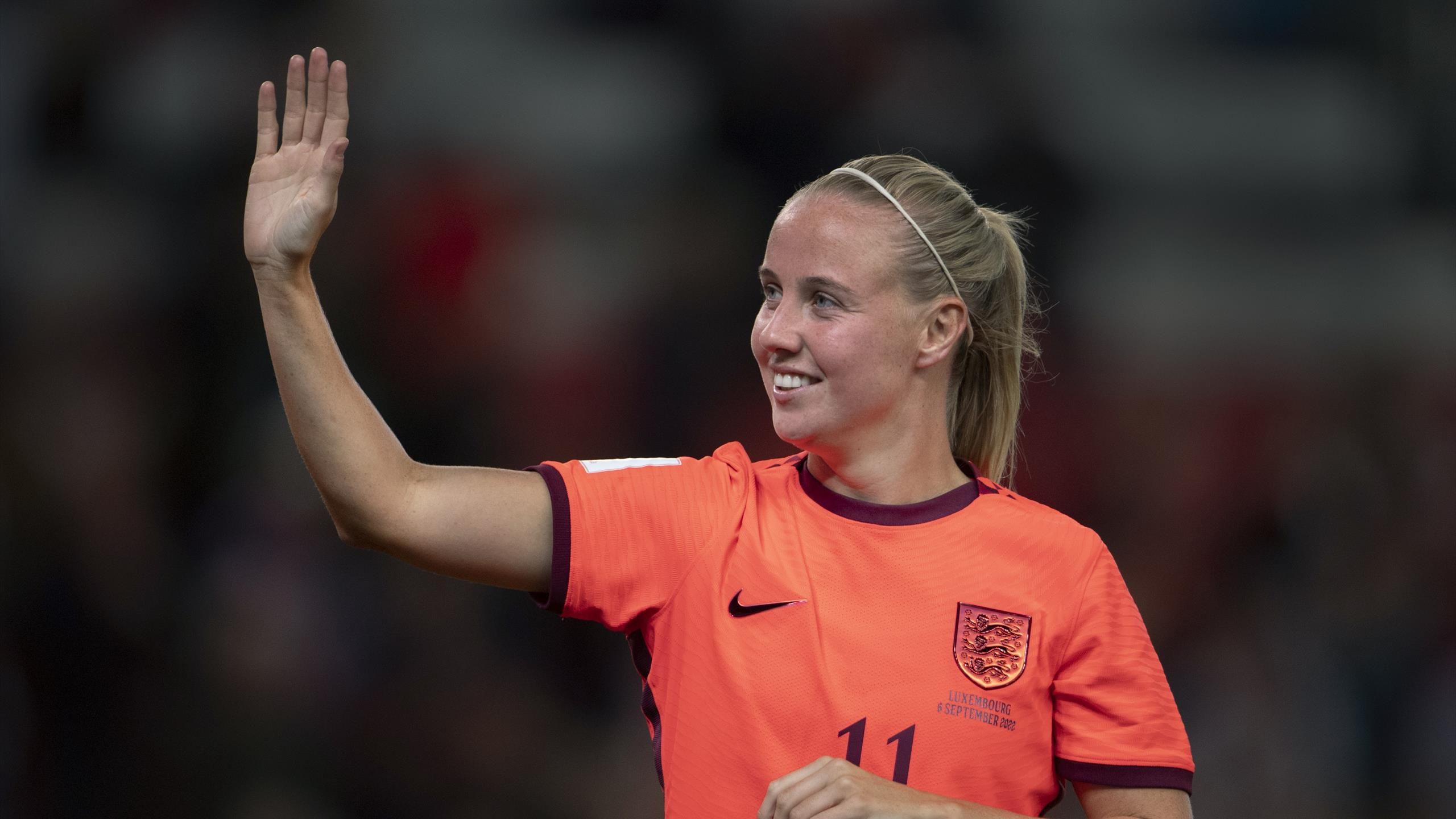 Beth Mead makes long-awaited return to England squad after ACL injury ...