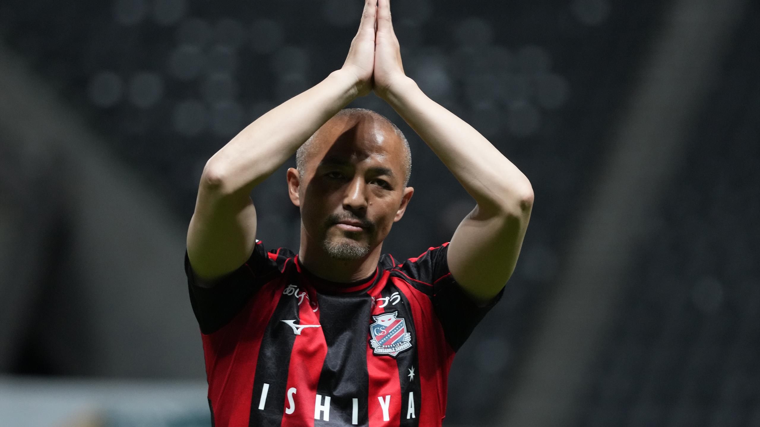 Japan legend Shinji Ono receives standing ovation as he plays final ...