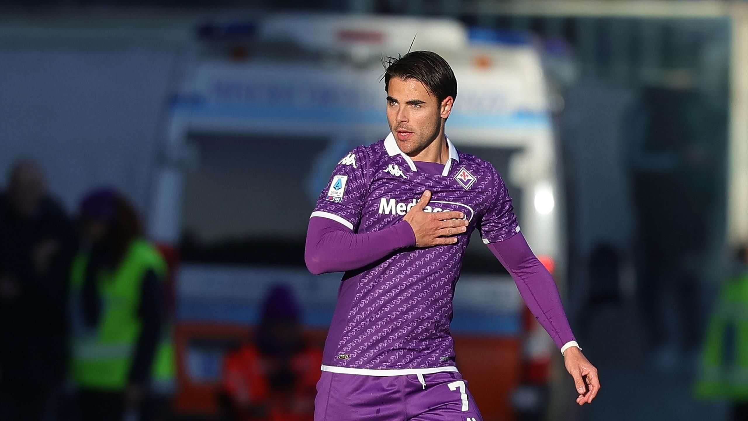 'Oh my word!' - Riccardo Sottil stunner doubles Fiorentina's lead with ...