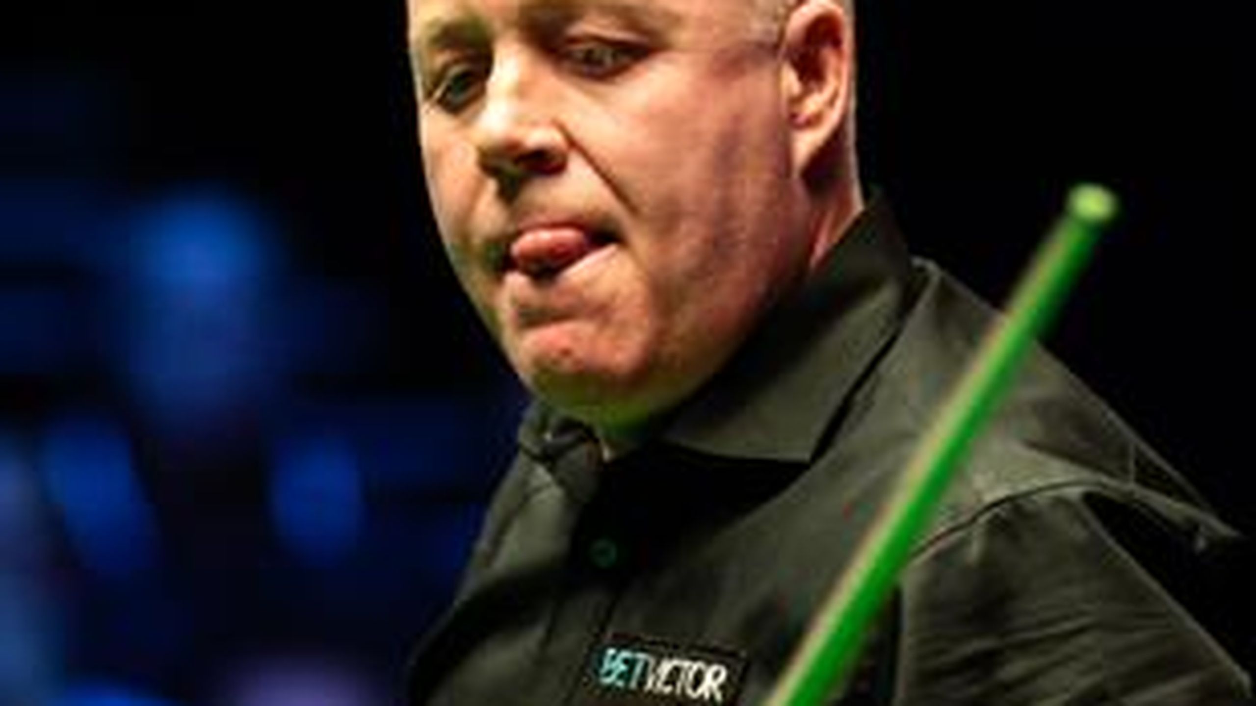 Scottish Open 2023: John Higgins moves into semi-finals with battling ...