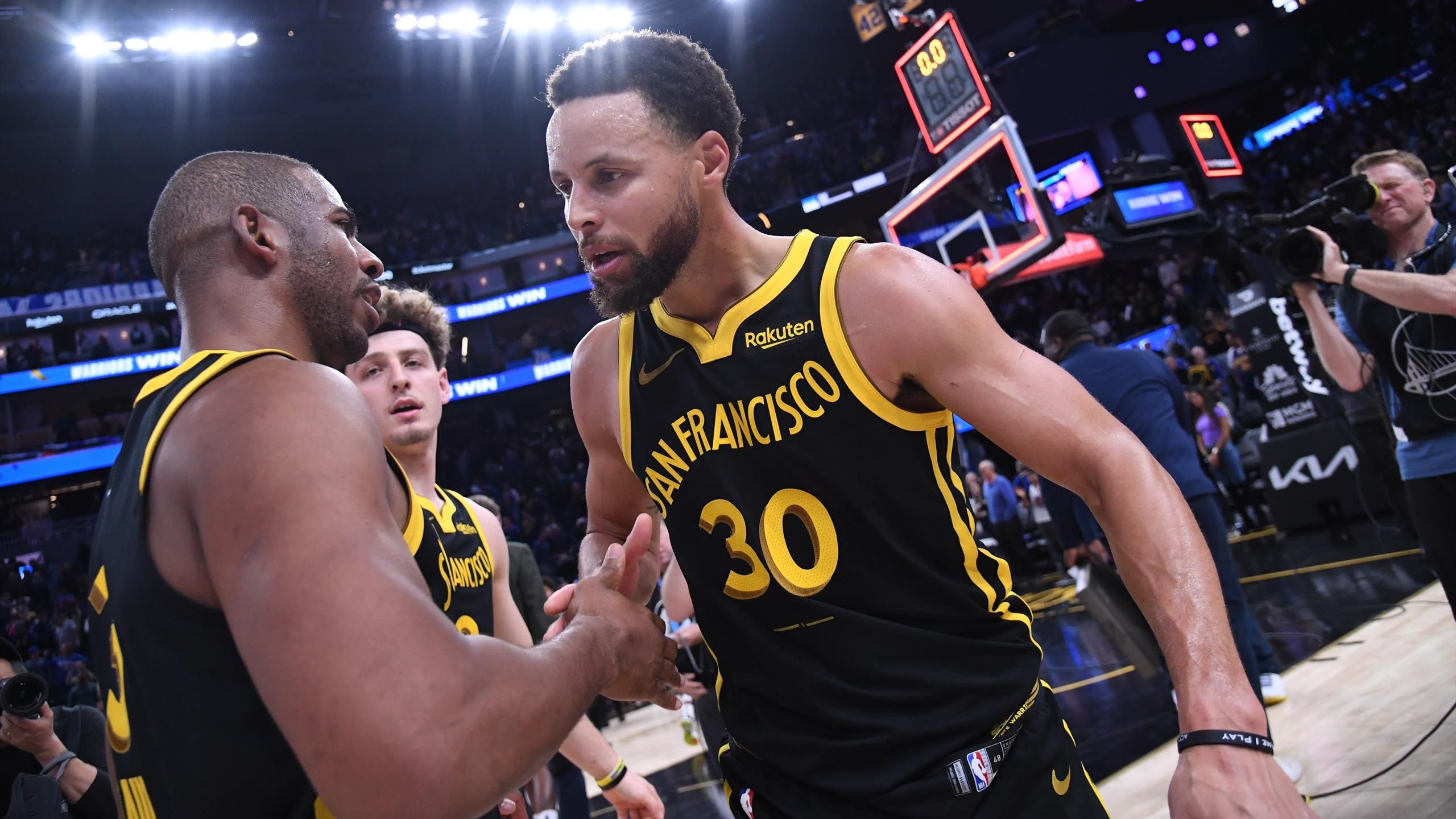 Steph Curry reaches three-point milestone to inspire Golden State ...