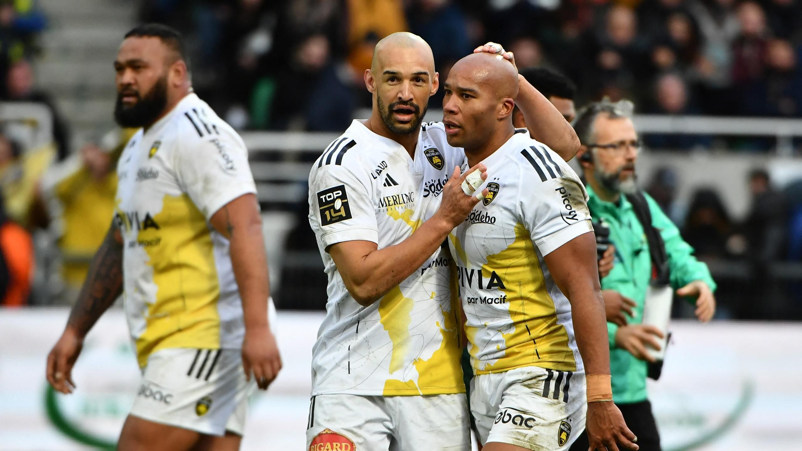 La Rochelle go the length of the field as Teddy Thomas goes over for a ...