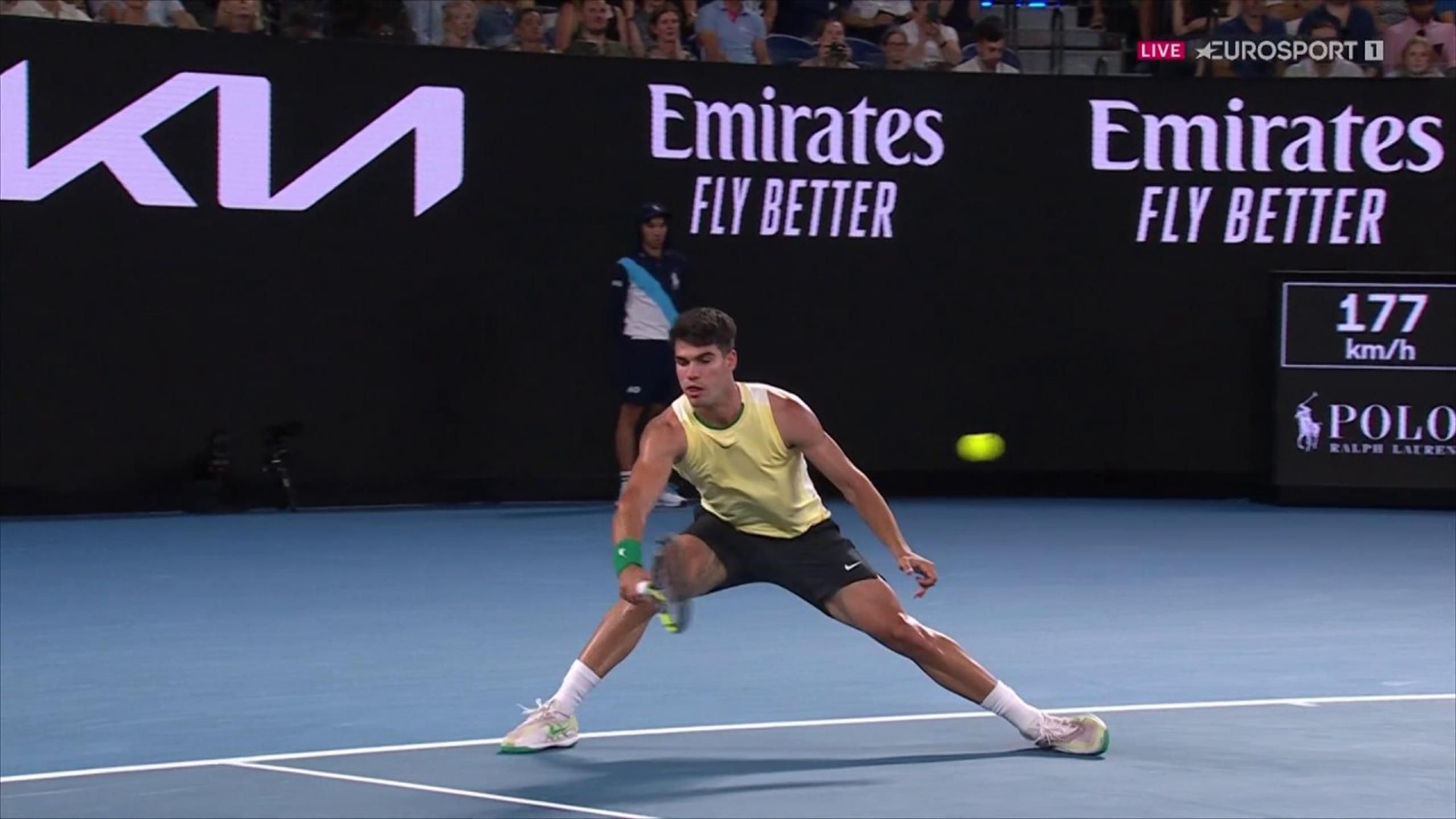Carlos Alcaraz hits incredible 'freak' forehand and Kyrgios reacts to ...