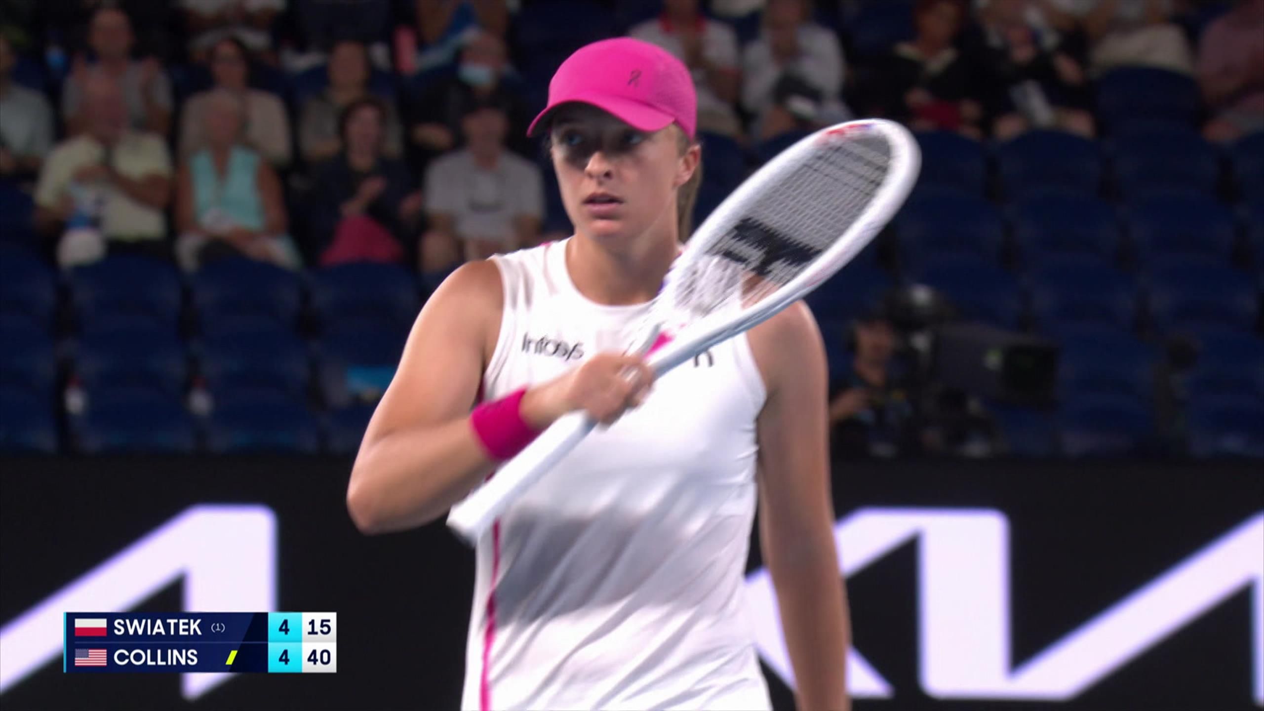 'Ridiculous, perfection!' - Iga Swiatek with stunning backhand smash ...