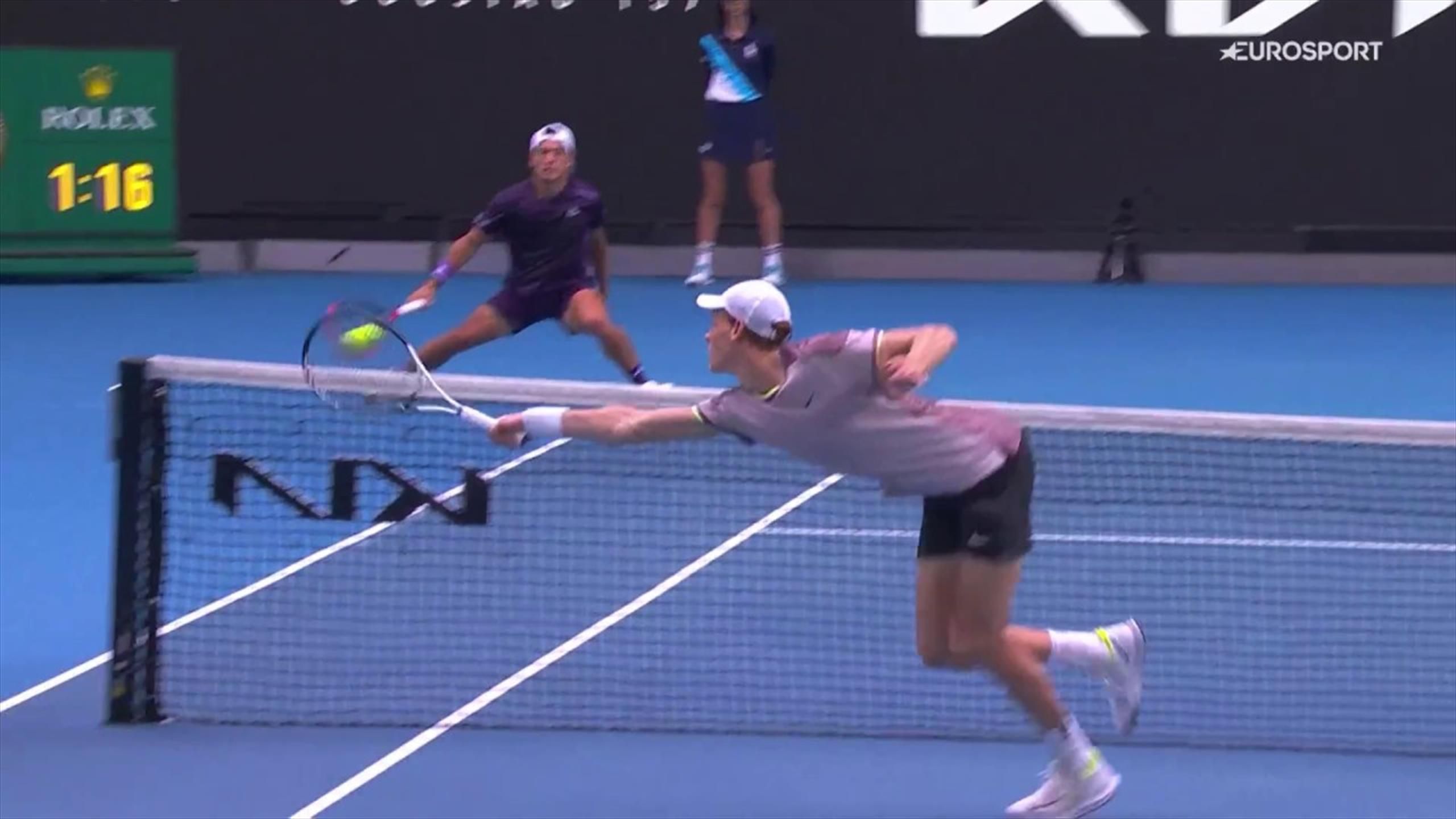 'Spectacular!' - Jannik Sinner with an 'incredible' backhand volley ...