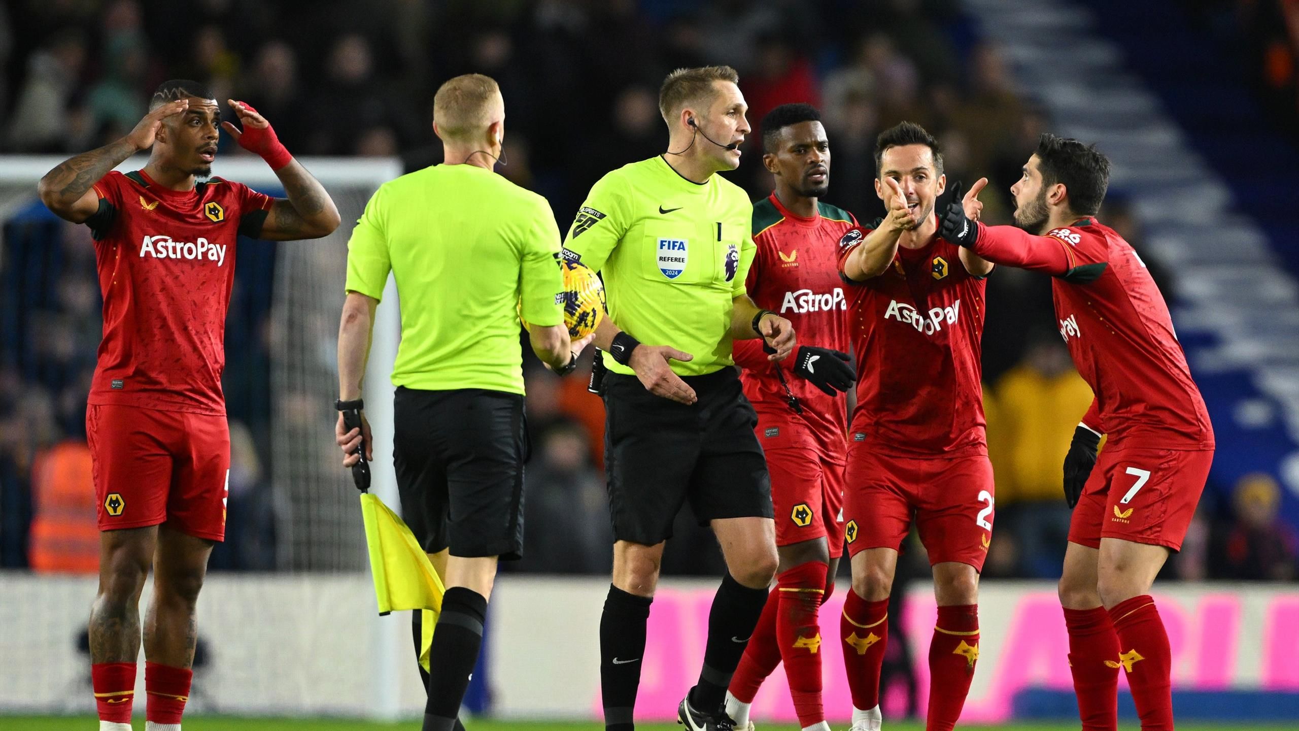 Brighton 0-0 Wolves: Matheus Cunha and Joao Pedro spurn chances as both ...