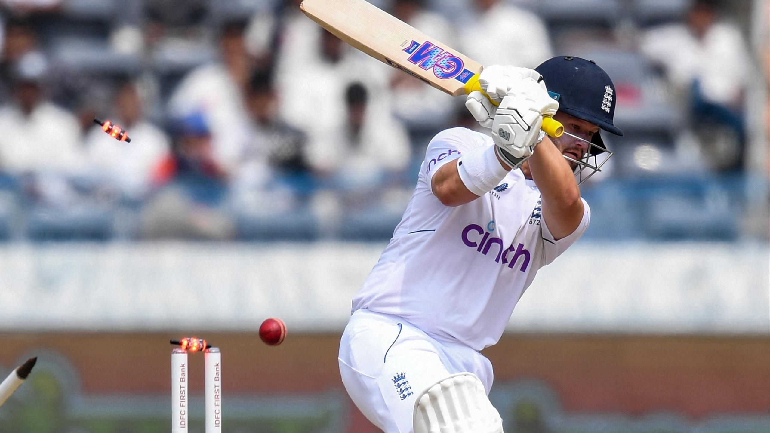'Off stump out the ground!' - Ben Duckett castled by Jasprit Bumrah as ...