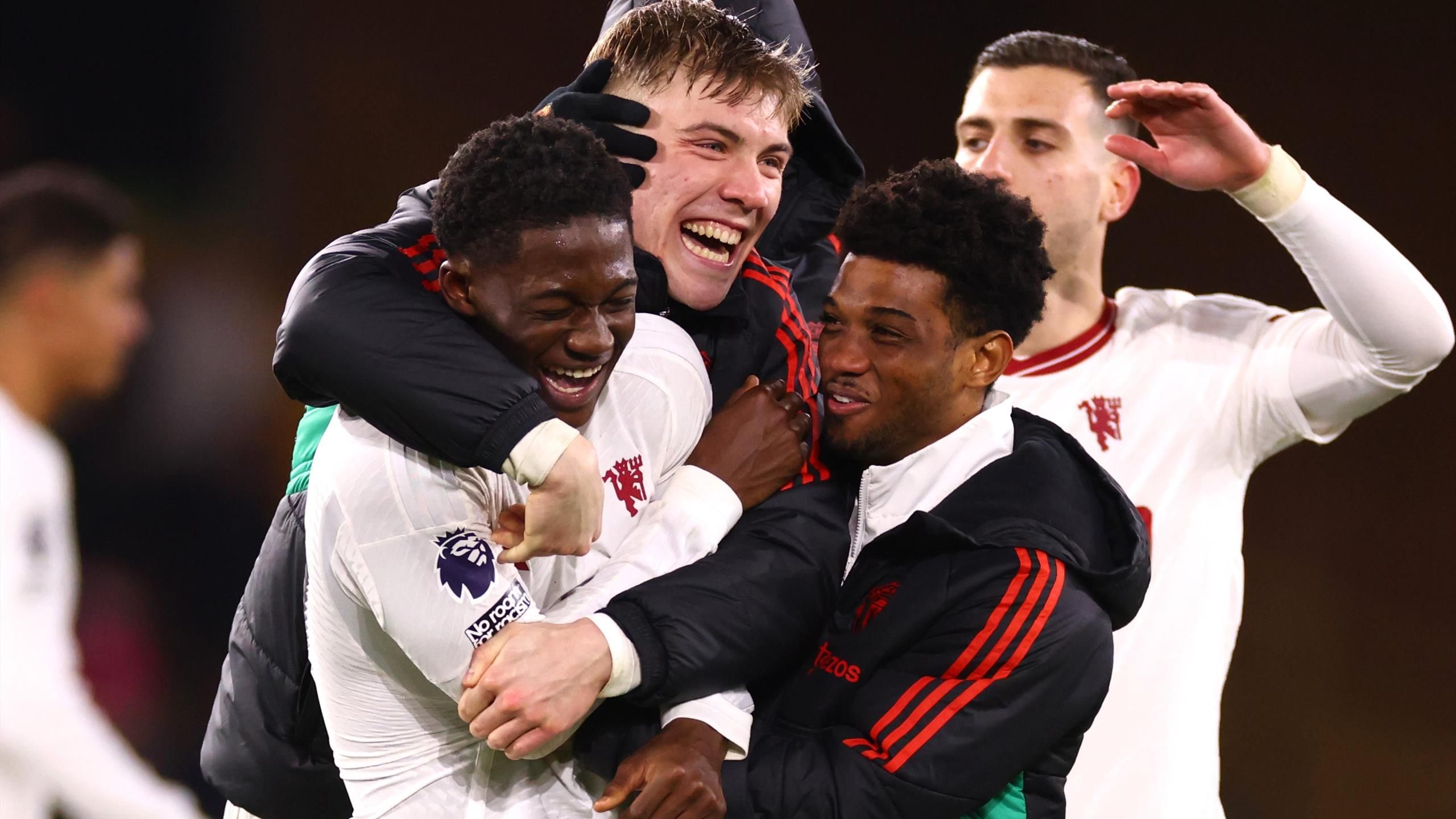 Wolves 3-4 Manchester United: Kobbie Mainoo winner in stoppage time ...