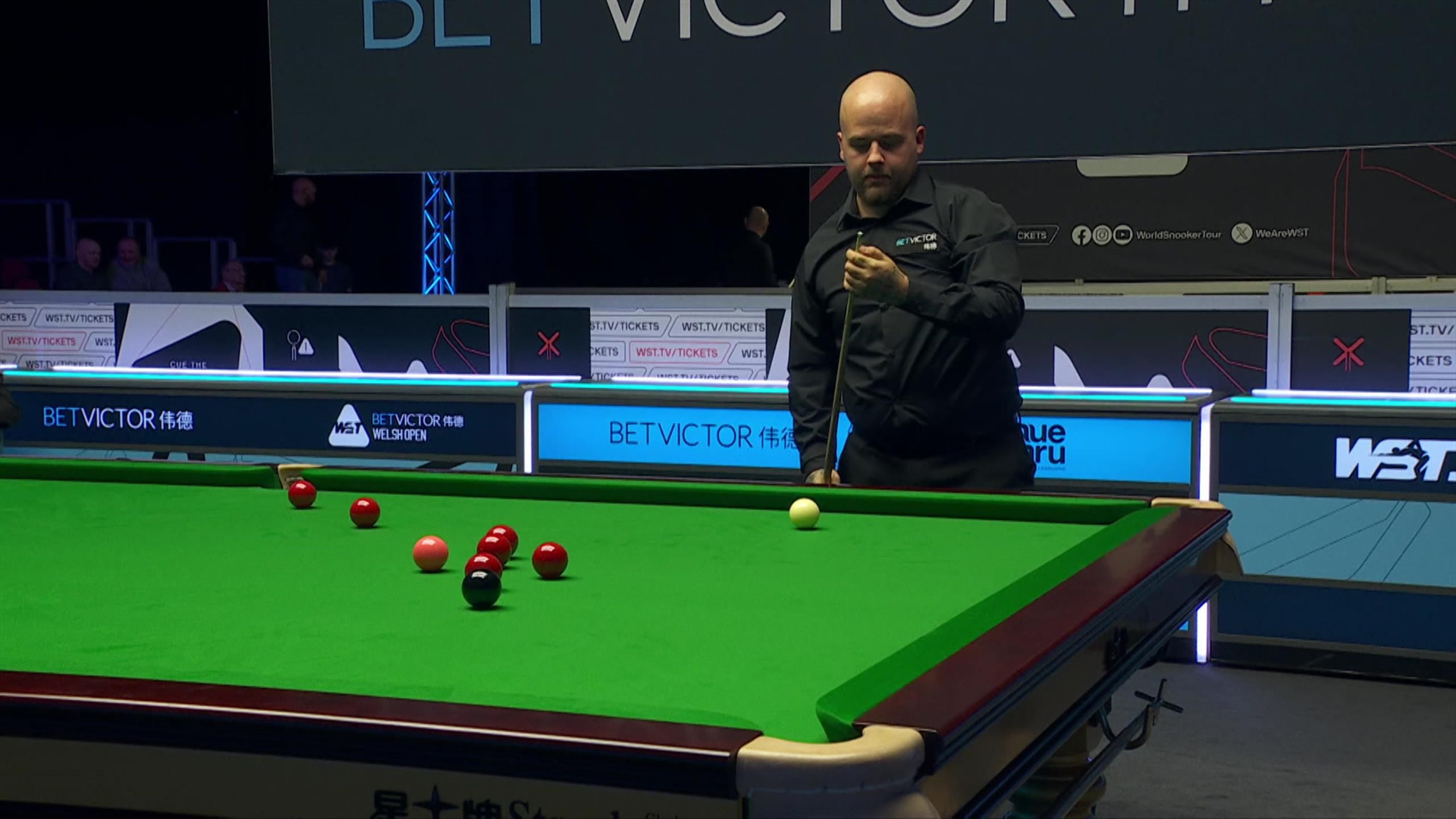 'Oh, wow' - Luca Brecel shanks black off spot as struggles continue at ...