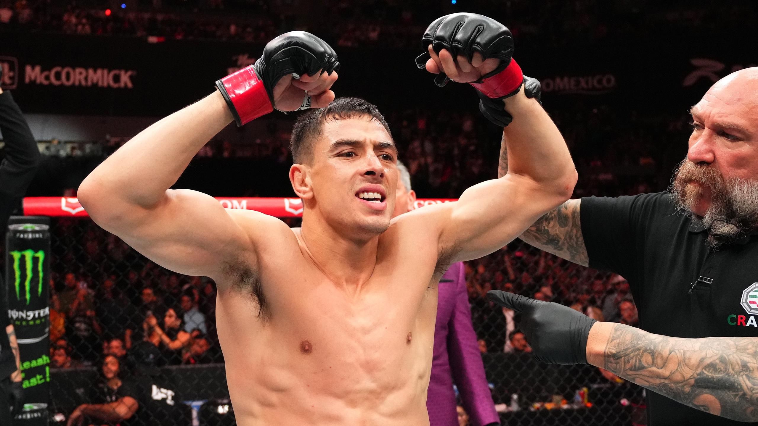 ‘He finds a way to get it done ‘ - Manuel Torres submits Chris Duncan ...