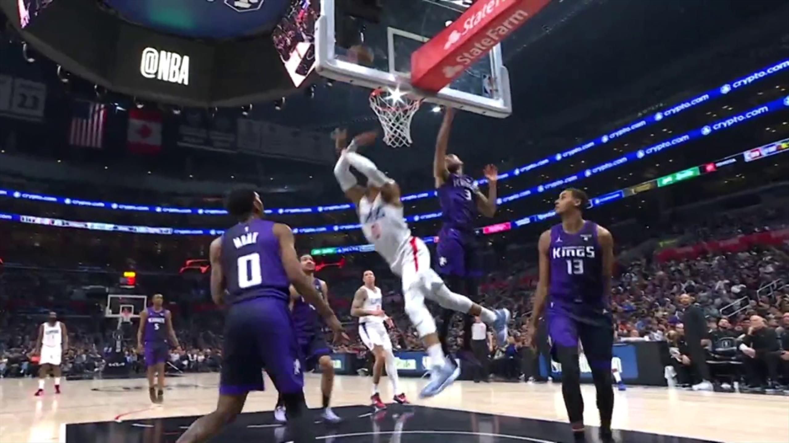 One-hand dunks and no-look passes - NBA Top 10 plays from Sunday ...