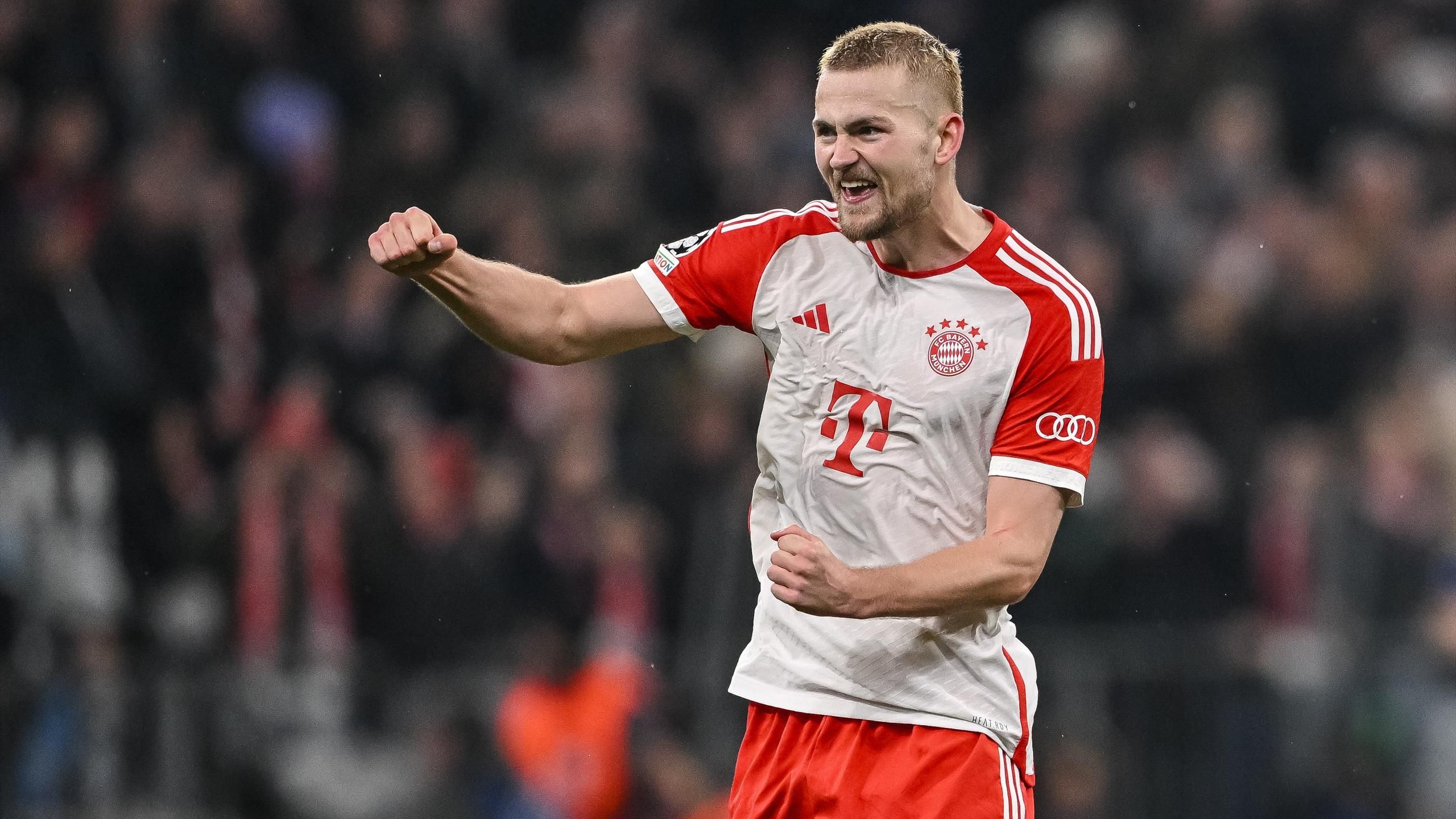 Manchester United target £55 million Bayern Munich defender Matthijs de ...