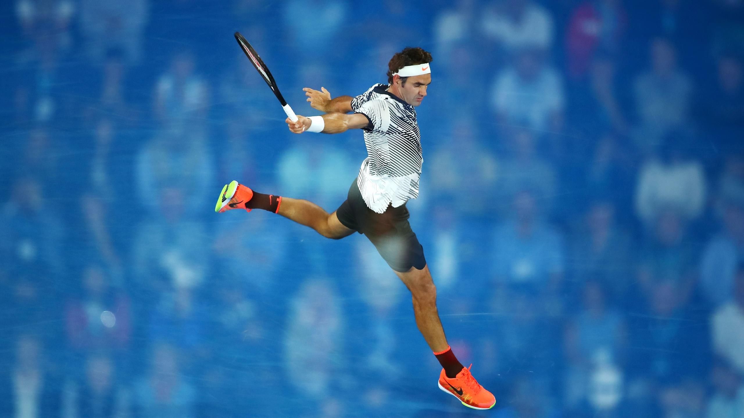 Roger Federer on the dying art of the one-handed backhand with none in ...