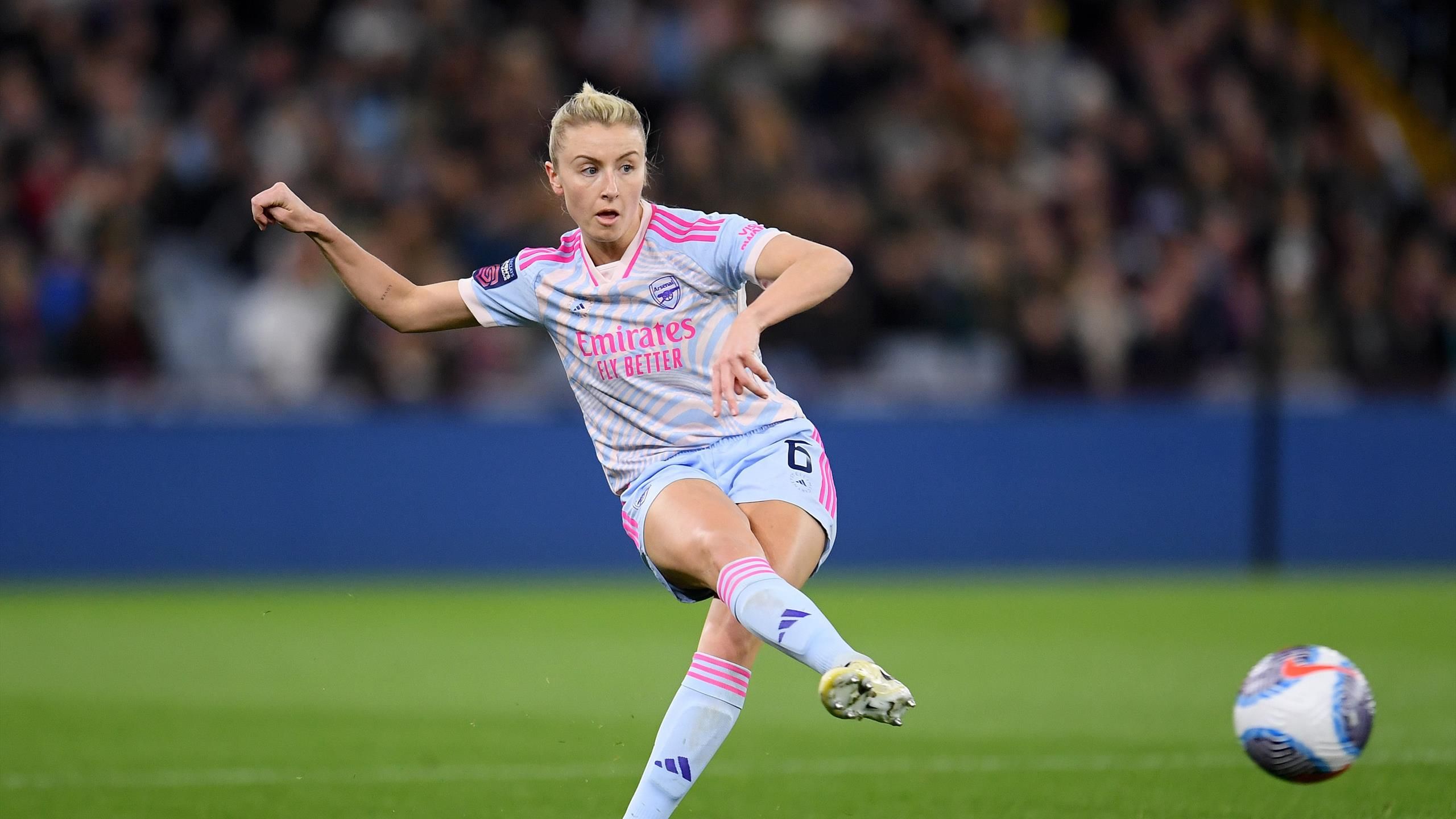Arsenal star and Lionesses captain Leah Williamson back in England ...