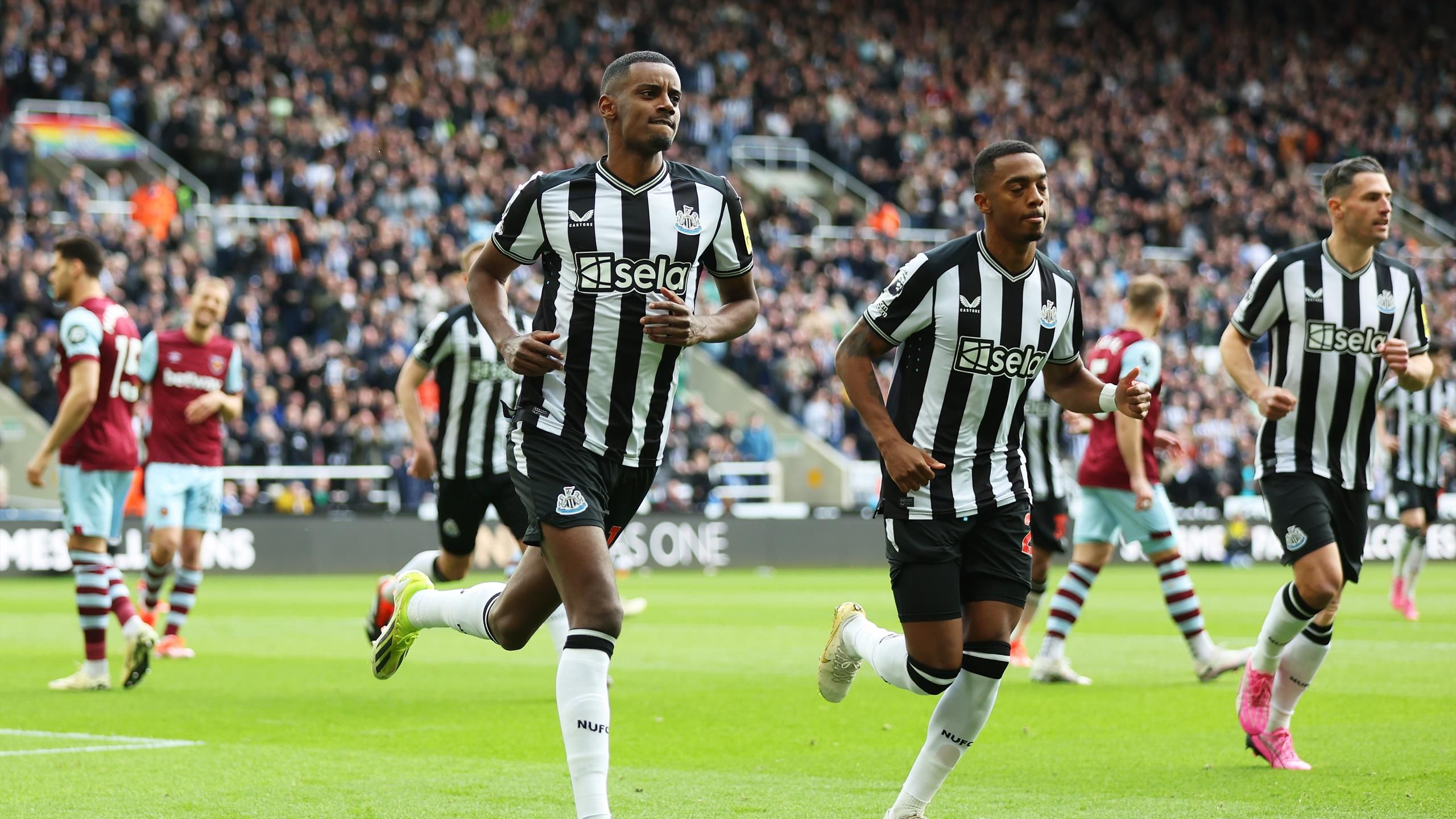 ‘No question he was going to put that away’ – Alexander Isak penalty ...