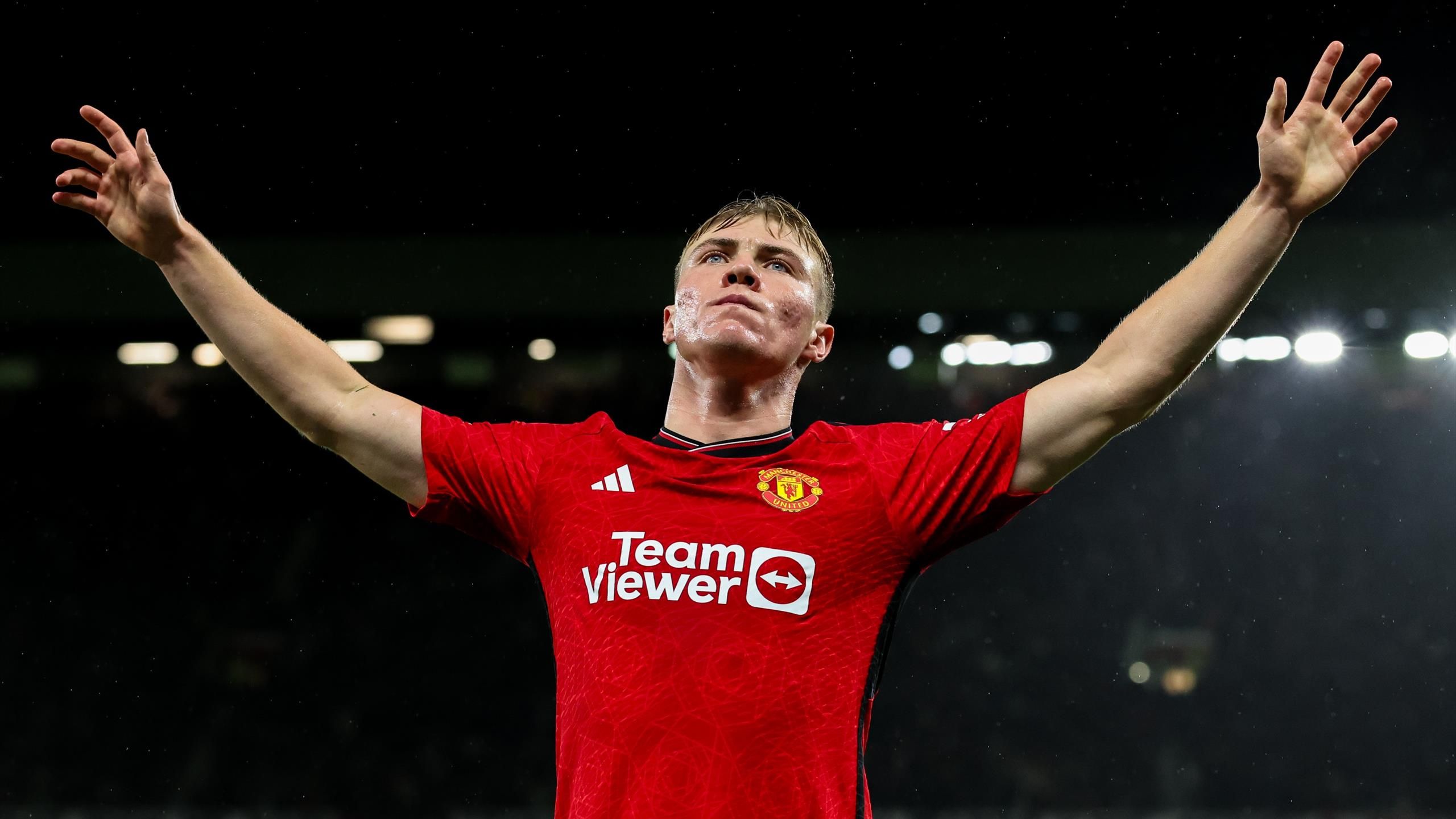 Rasmus Hojlund exclusive: Manchester United star says playing for ...