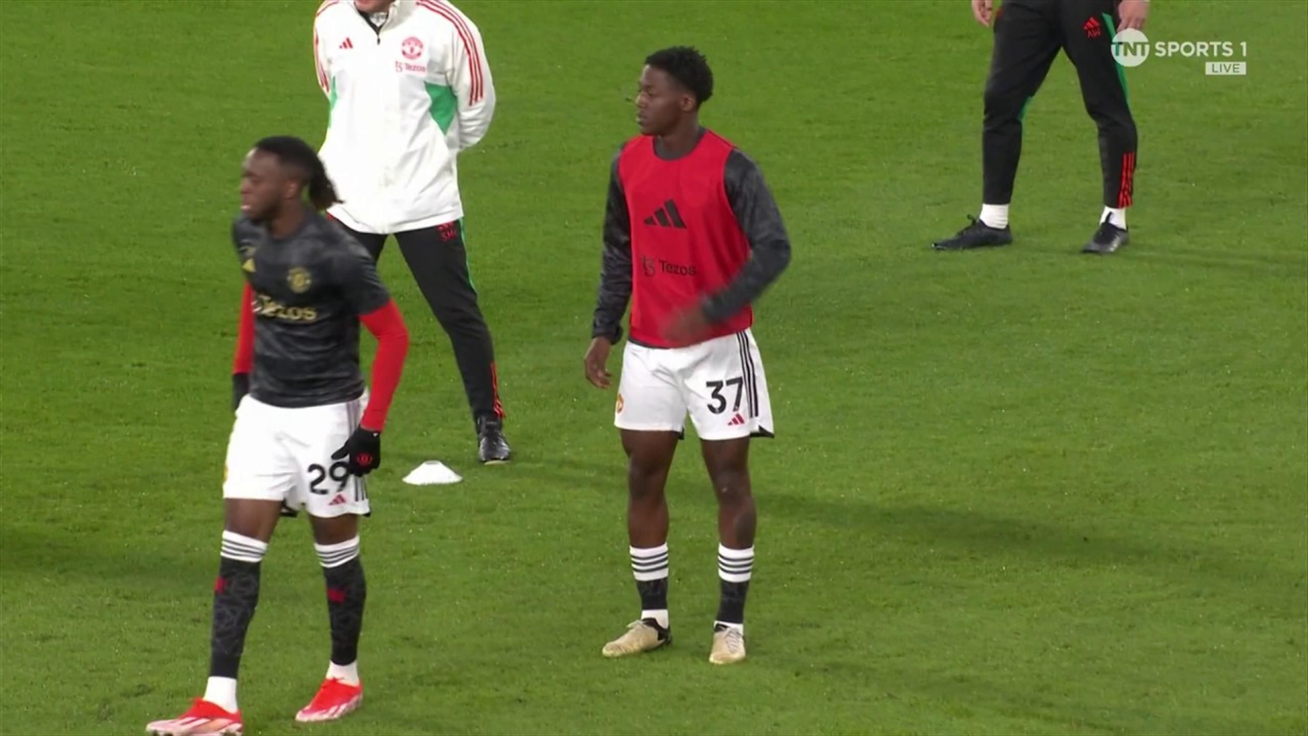 'Makes decisions way beyond his years' - Manchester United teenager Kobbie Mainoo's maturity ...