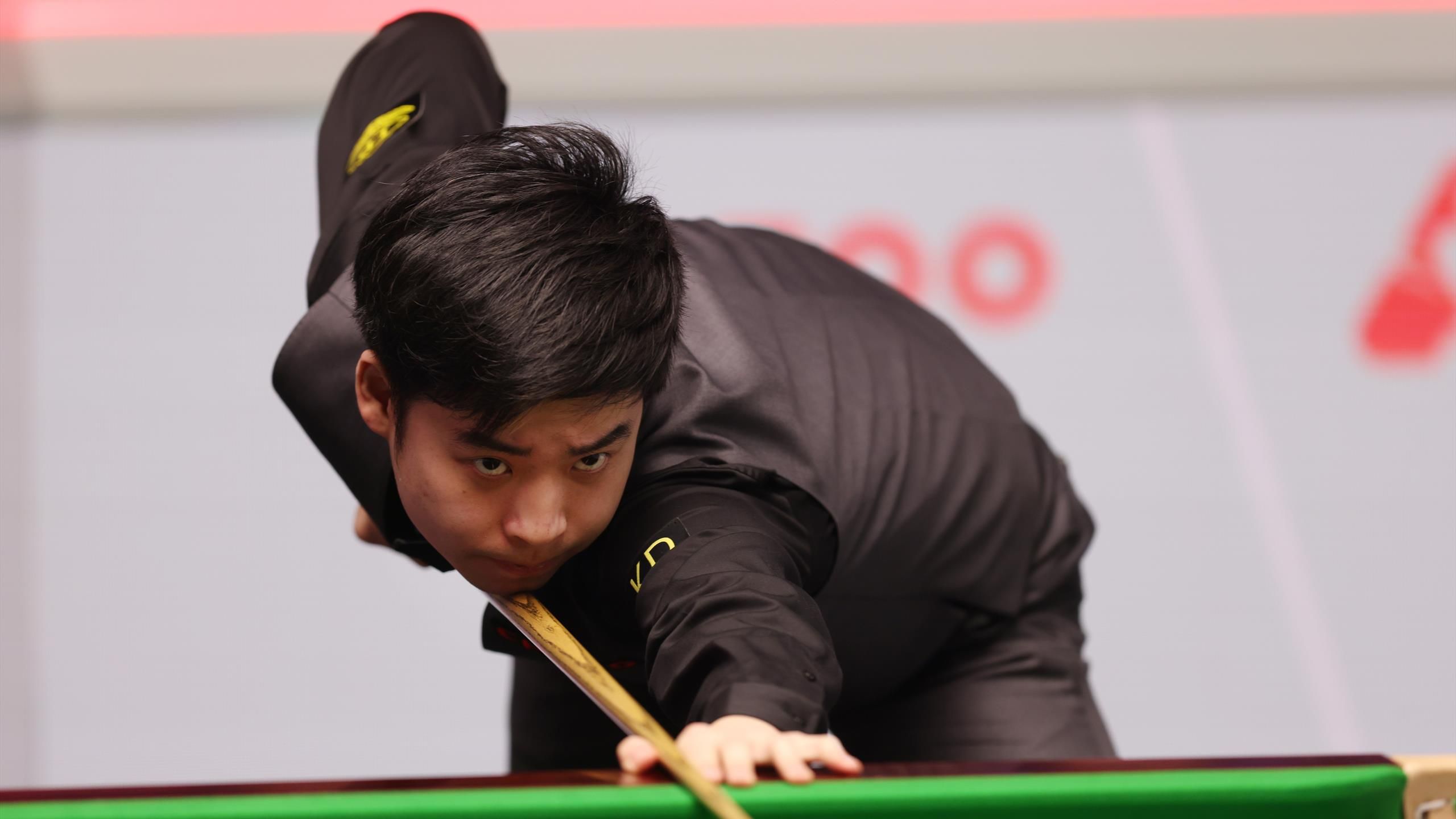 World Snooker Championship LIVE – Si Jiahui closes gap on Jak Jones ...