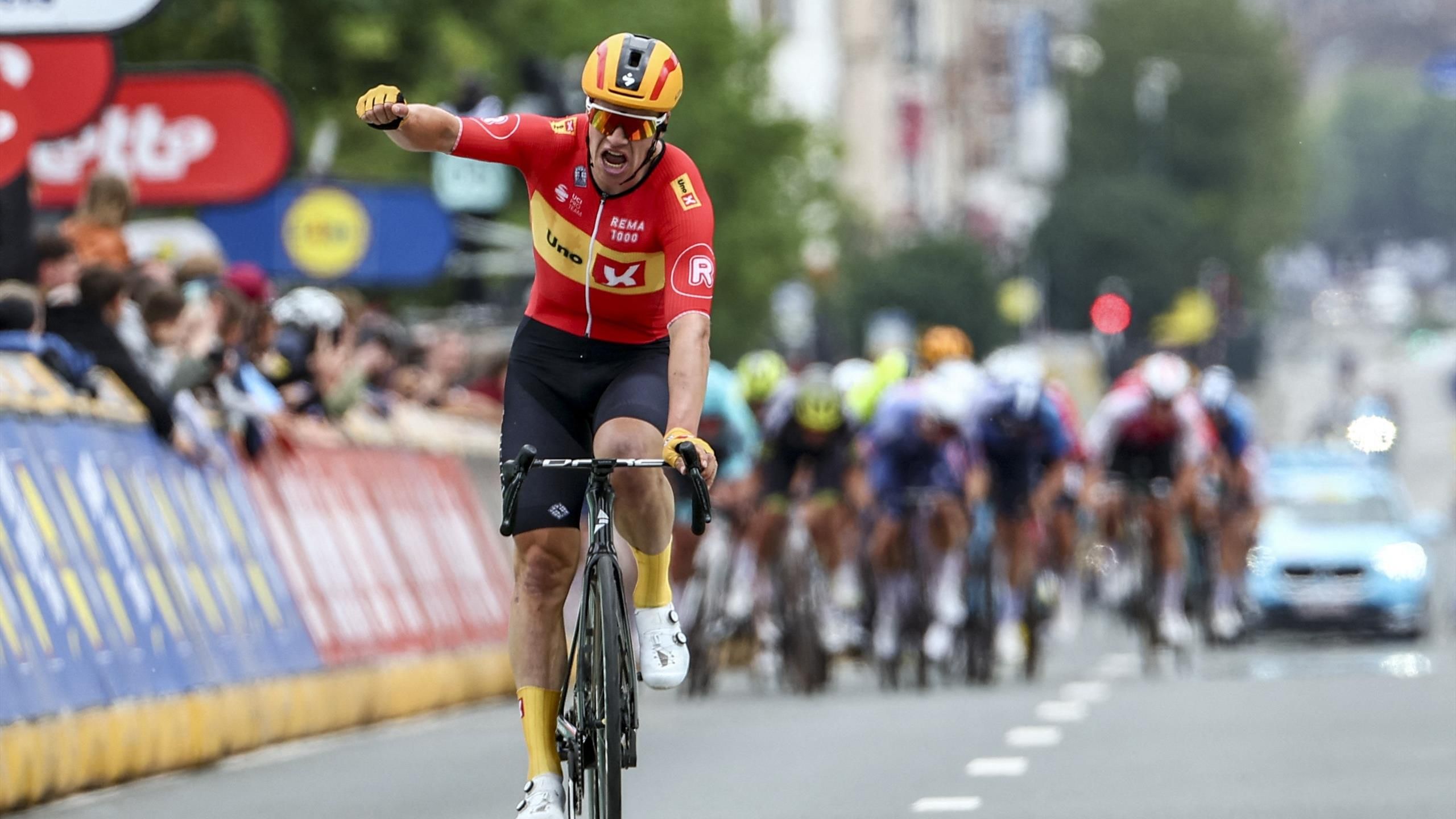 Brussels Cycling Classic highlights: Jonas Abrahamsen clinches first ...