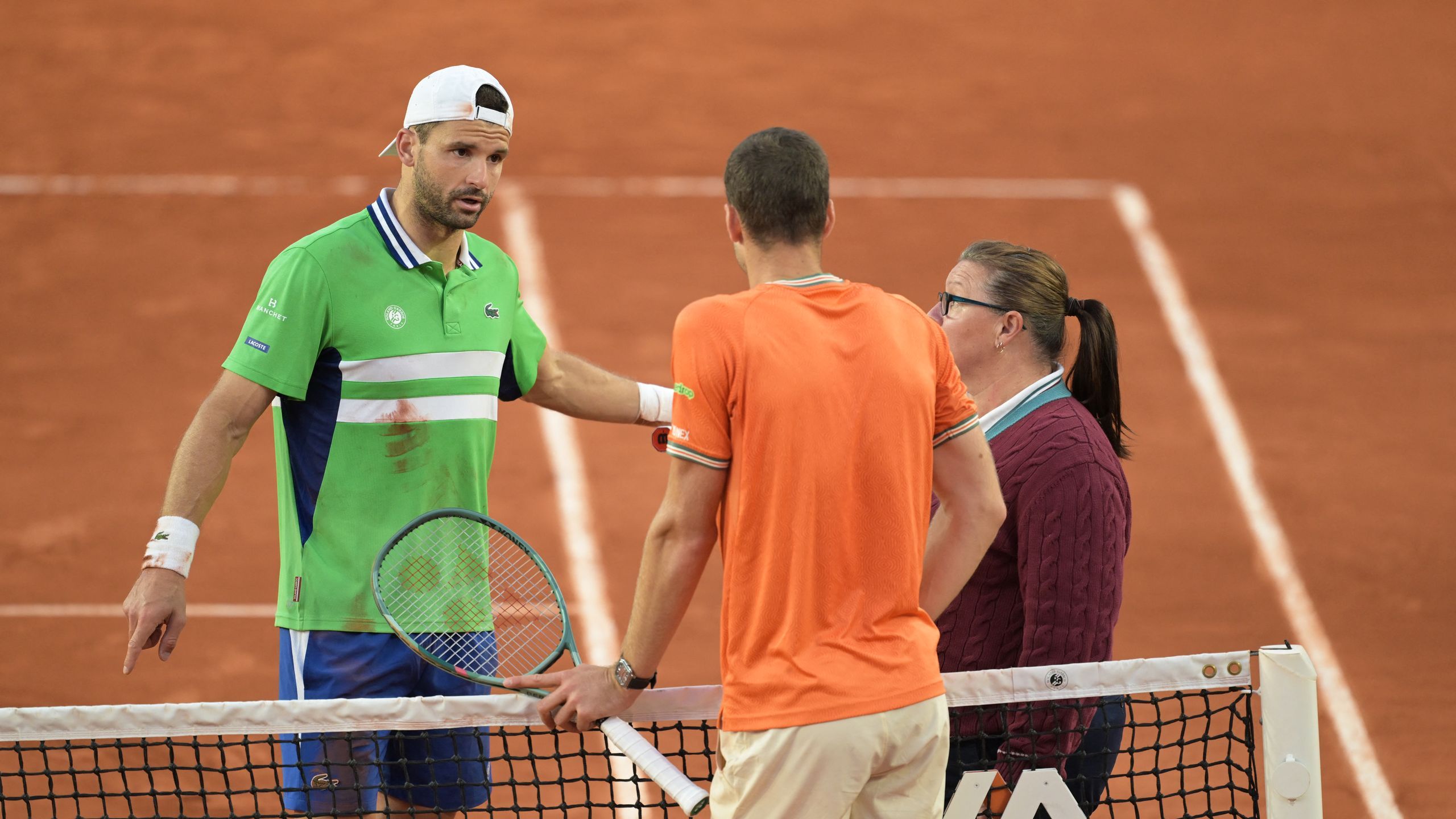 French Open: 'Extraordinary' scene as Hubert Hurkacz asks Grigor Dimitrov if umpire can be ...