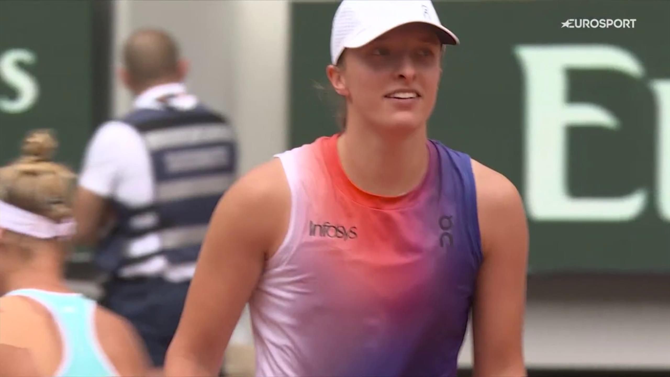 'Super Swiatek' - Watch moment Iga Swiatek clinches stunning victory ...