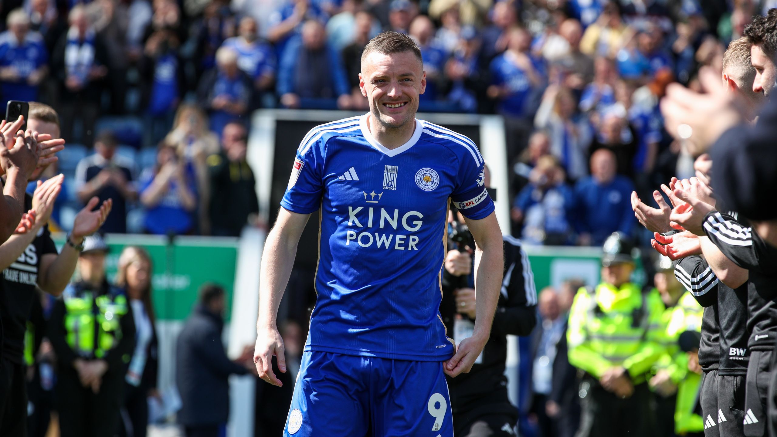 Jamie Vardy: Leicester striker promises 'more to come' after signing ...