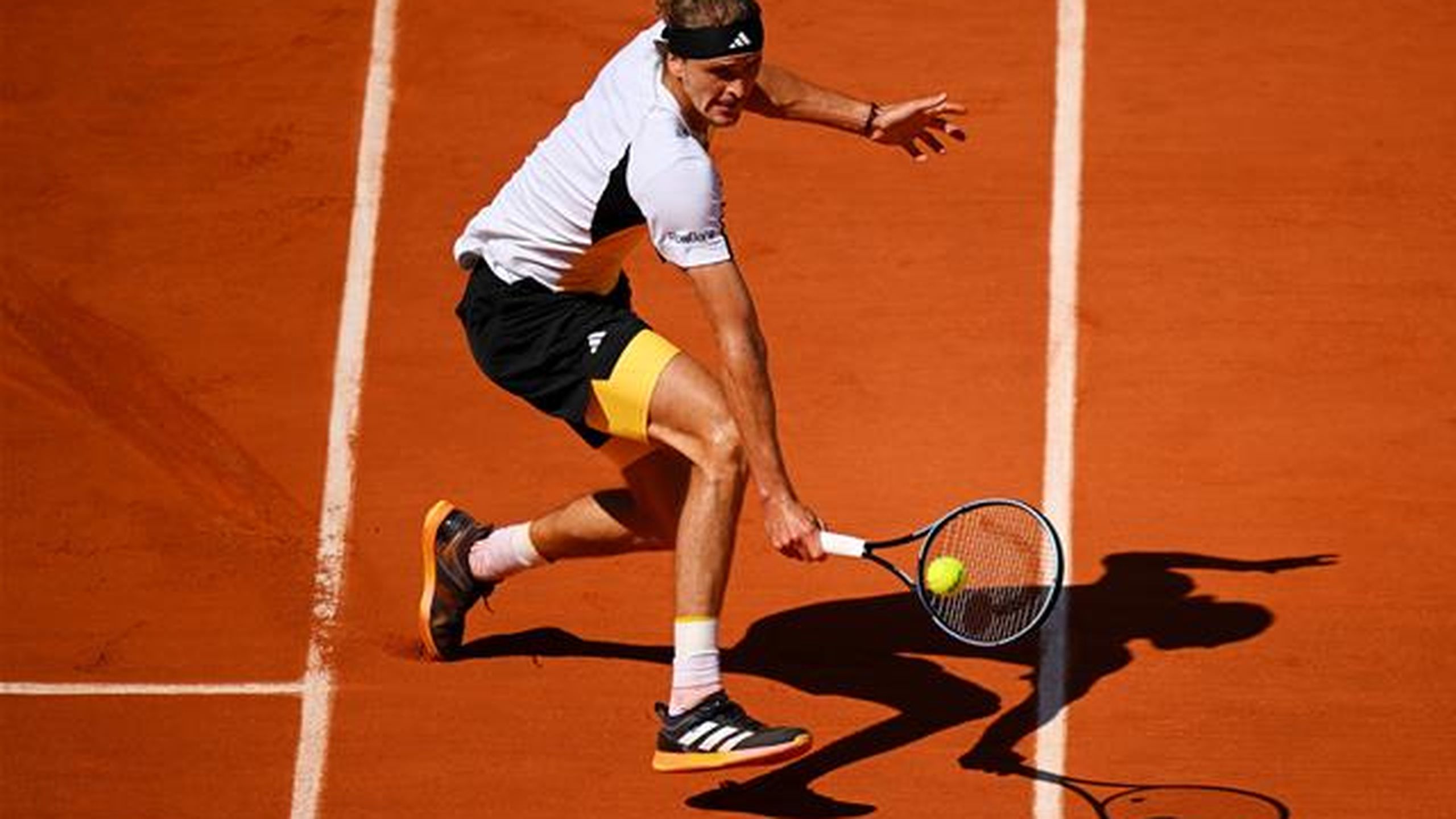 French Open: 'Wow, point of the match!' - Alexander Zverev and Carlos ...