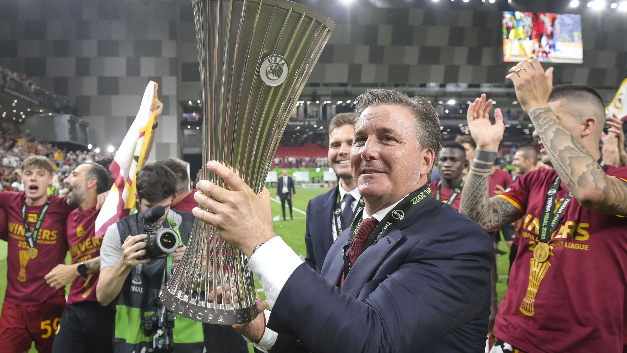 AS Roma owner Dan Friedkin agrees deal to buy Everton after collapse of ...