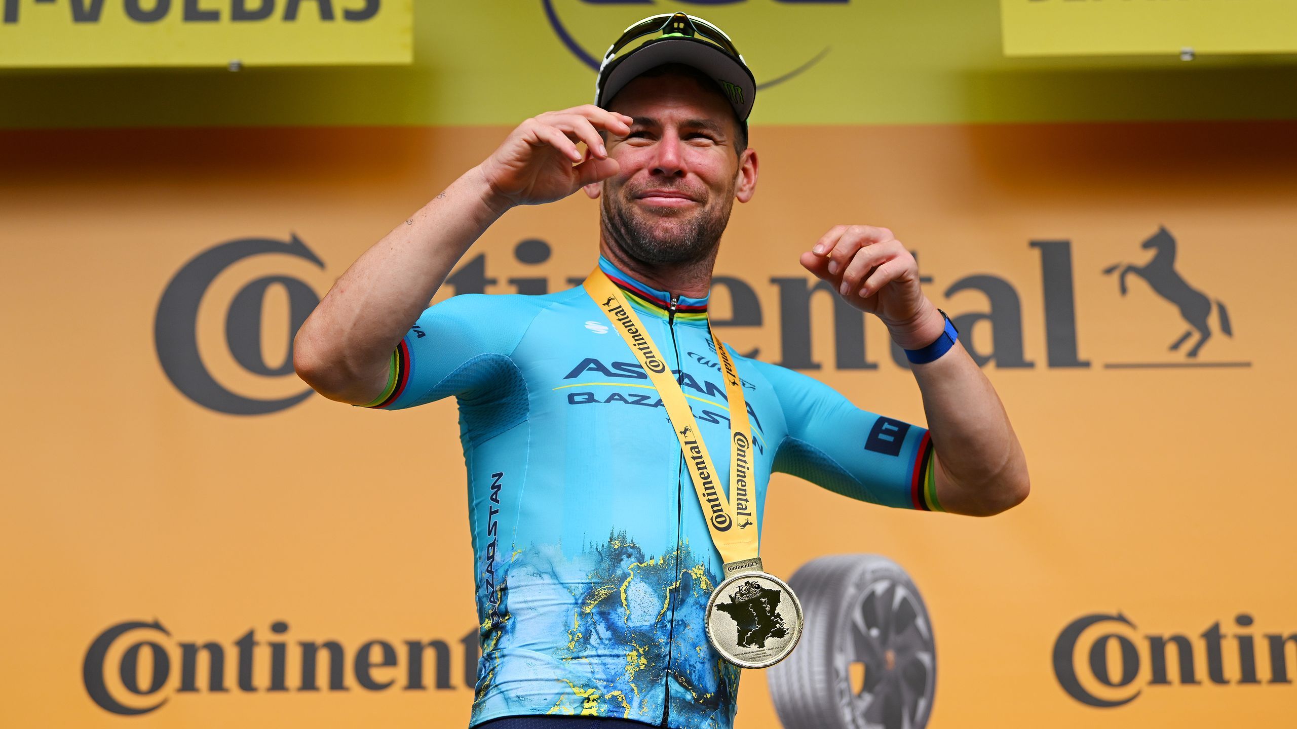 Mark Cavendish in 'disbelief' after breaking Tour de France record with ...
