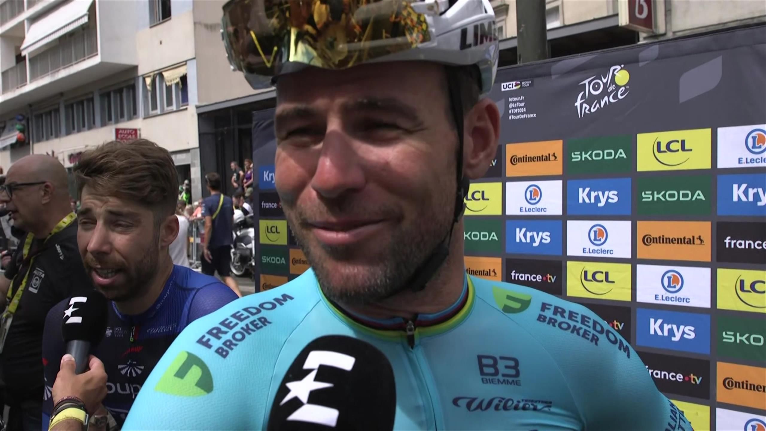 Mark Cavendish raises concerns over riders competing with Covid at Tour ...