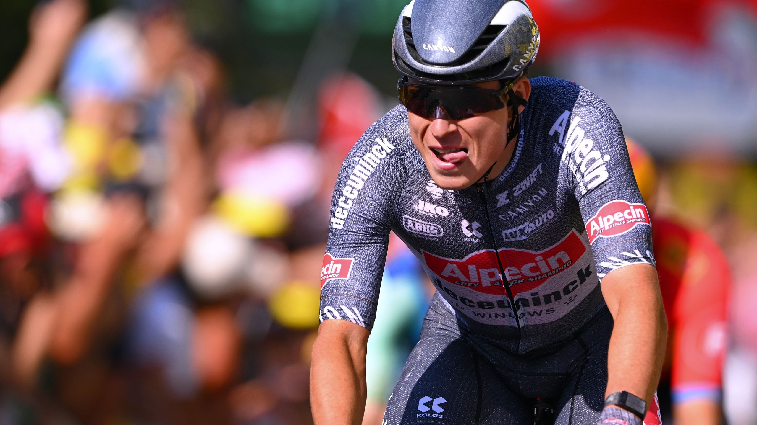 Tour de France: Jasper Philipsen reignites green jersey battle with ...