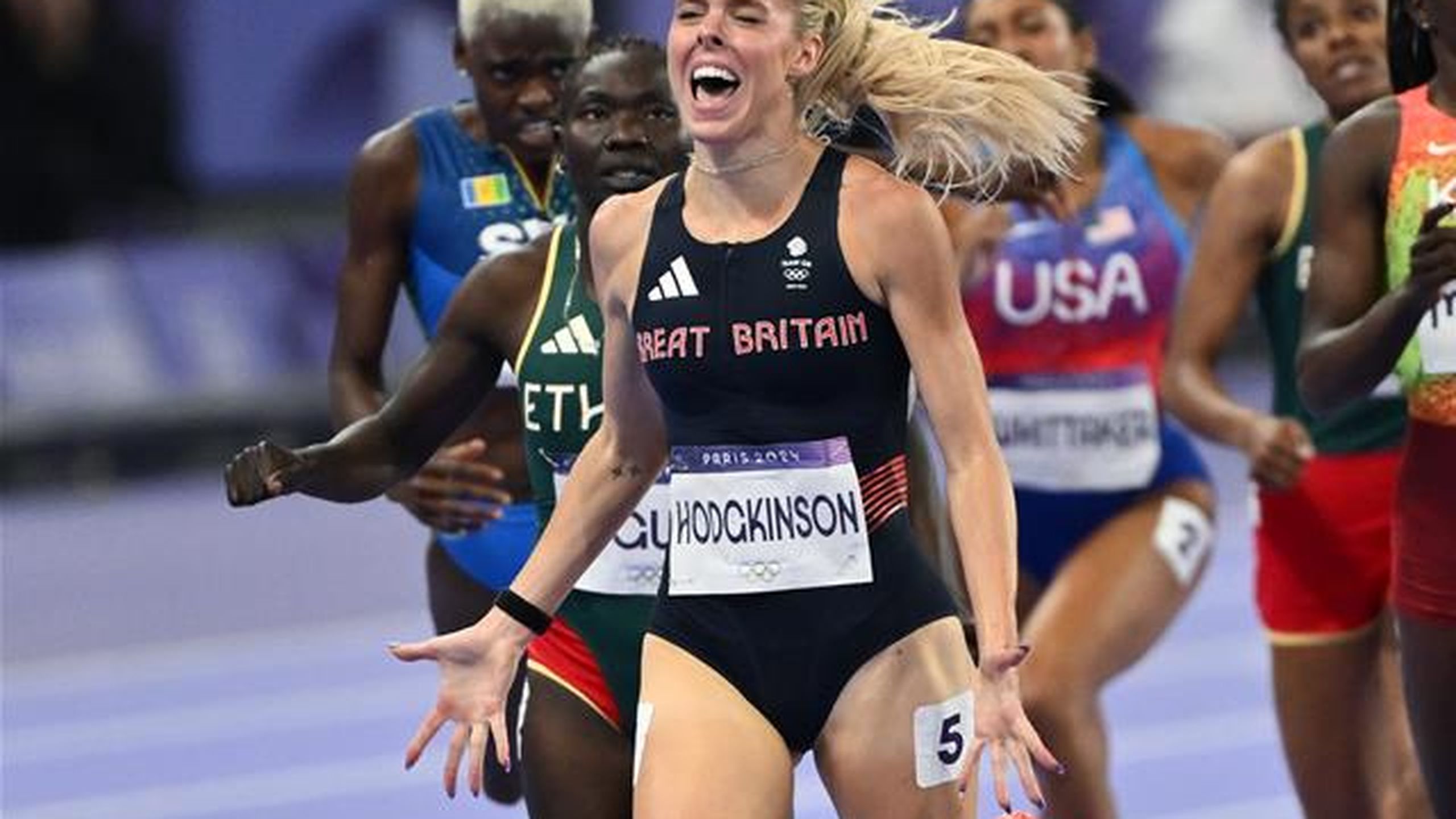 Paris 2024: Watch thrilling finish as Keely Hodgkinson grabs gold for ...