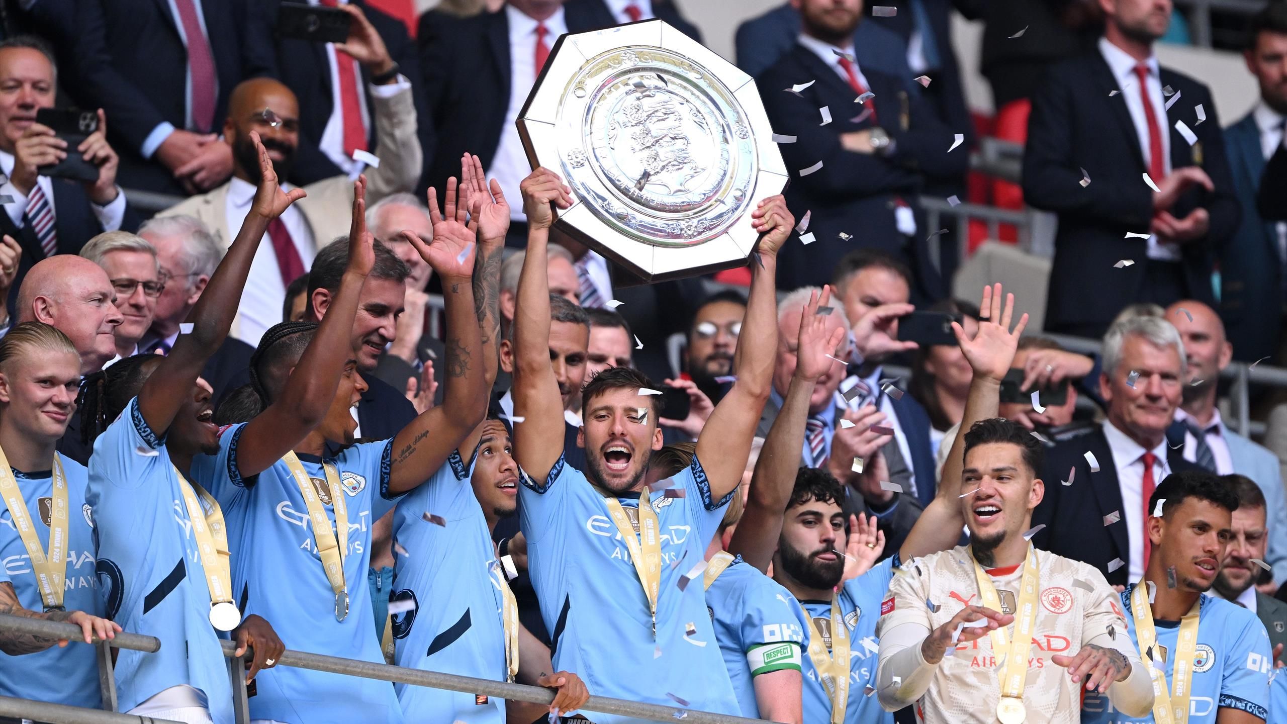 Manchester United 1-1p Manchester City): Citizens earn Community Shield ...