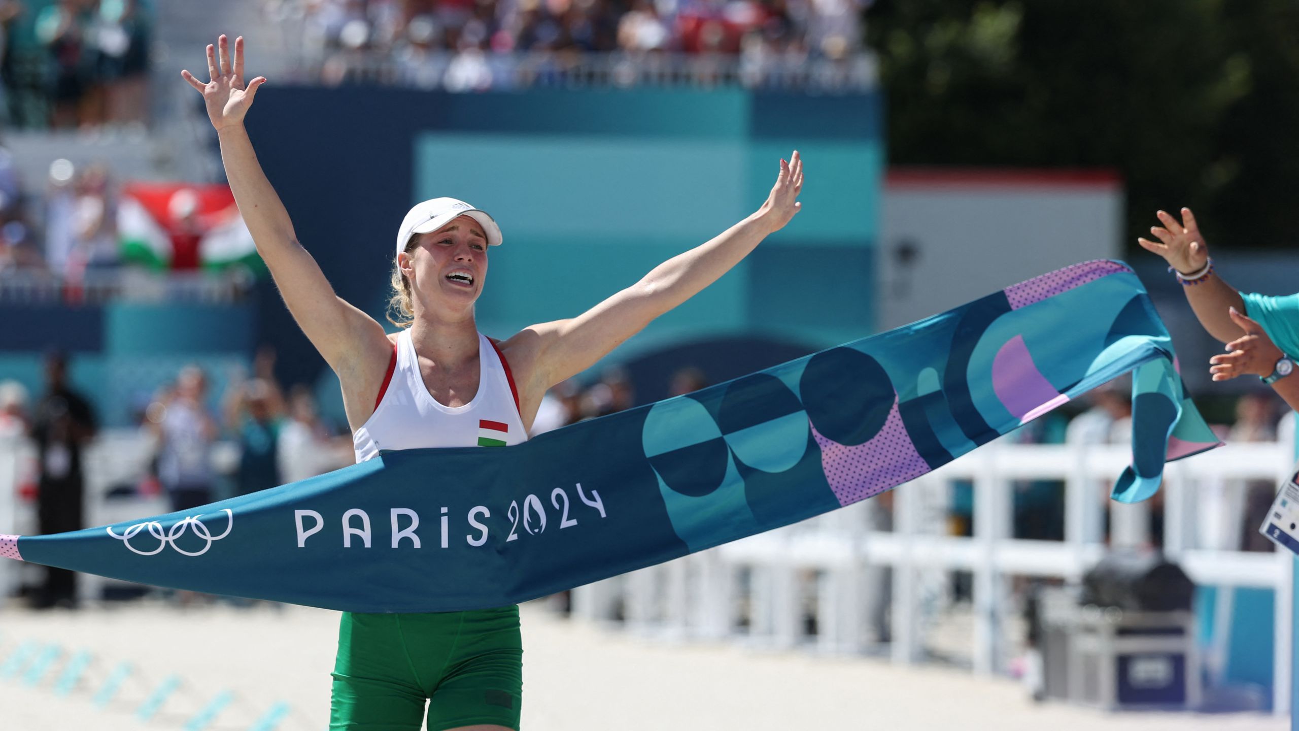 Modern pentathlon: Michelle Gulyas claims world record gold after Kate ...