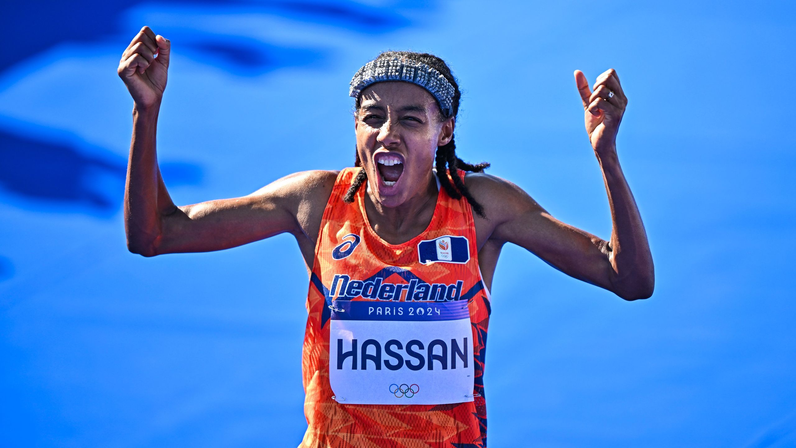 Sifan Hassan: Dutch star surges to Olympic record women's marathon gold ...