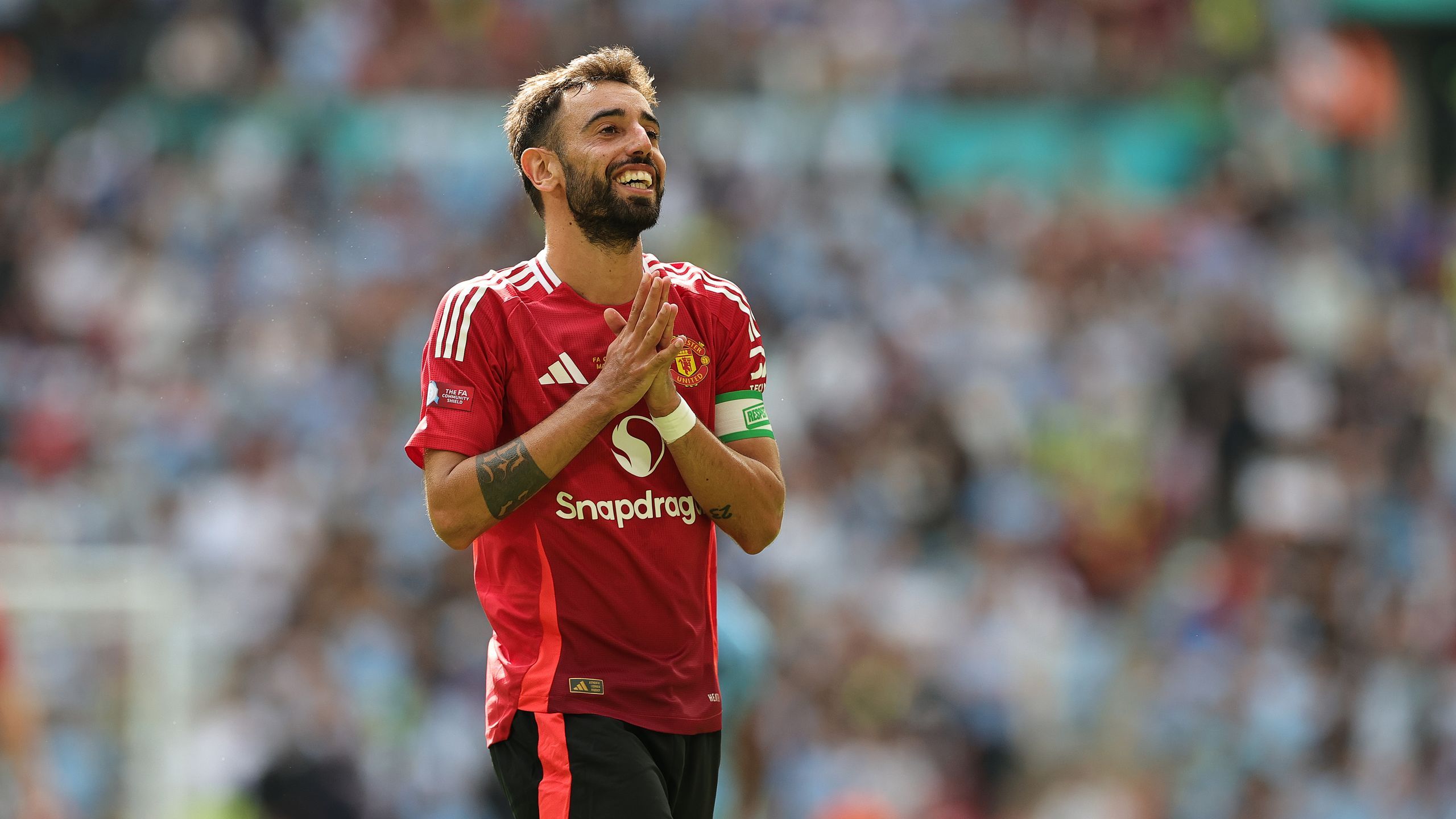 Bruno Fernandes: Manchester United captain signs new deal at Old ...