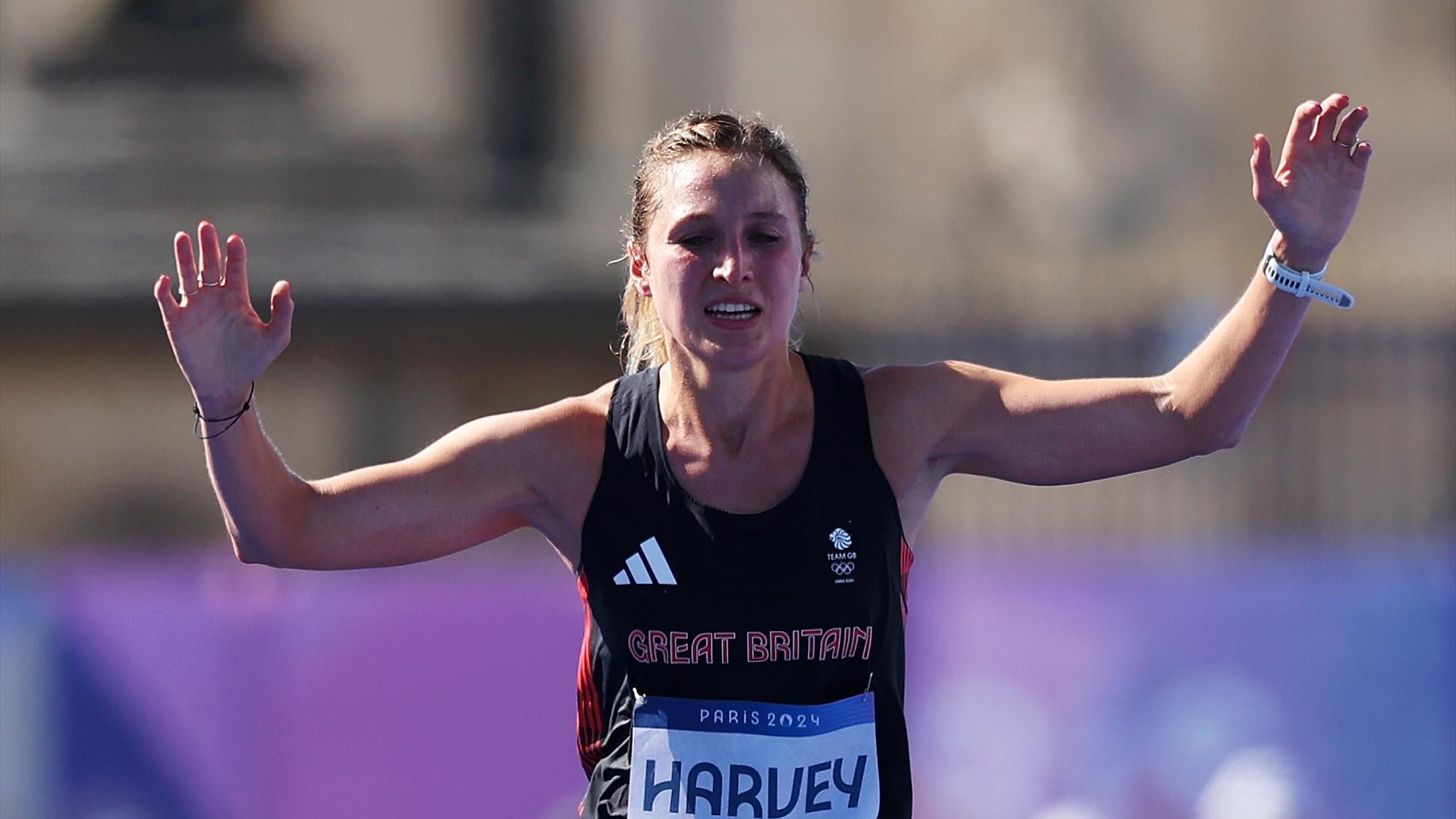 Paris 2024: 'Clearly nursing a massive problem' - Watch as Rose Harvey ...