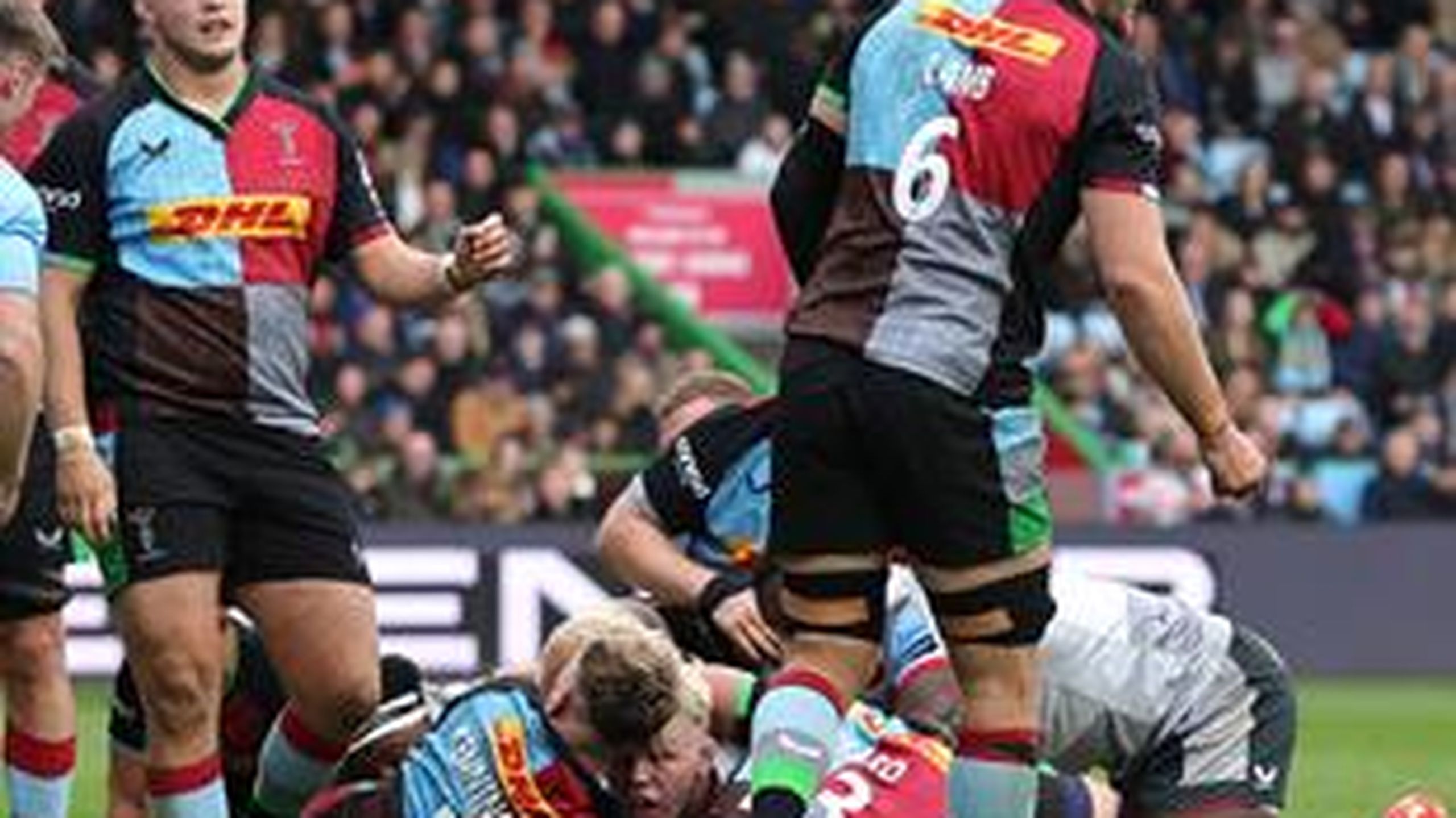Hugh Tizard burrows over line as Saracens draw level with Harlequins in ...