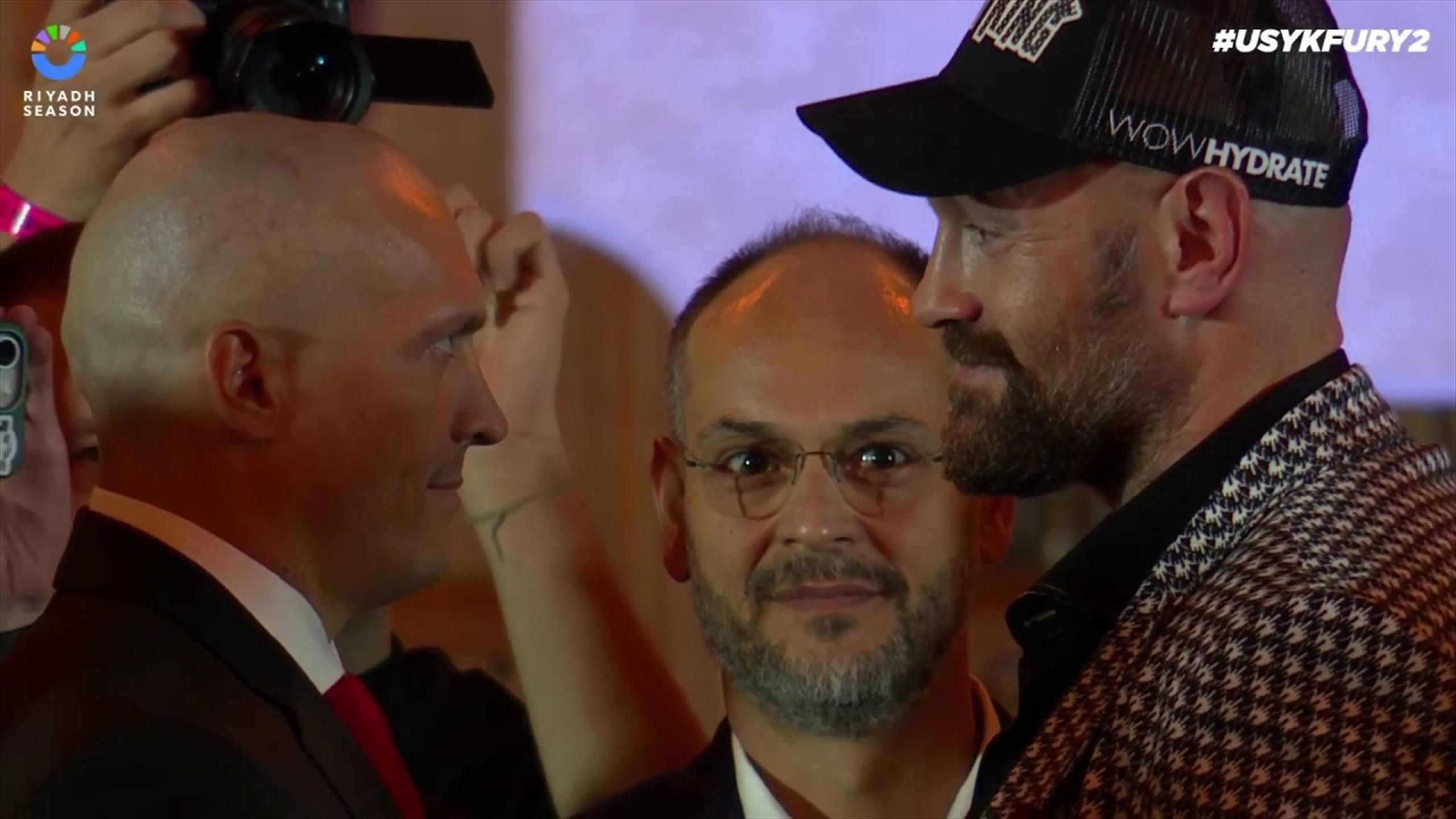 Oleksandr Usyk wears Hitman outfit in face-off with Fury at press ...