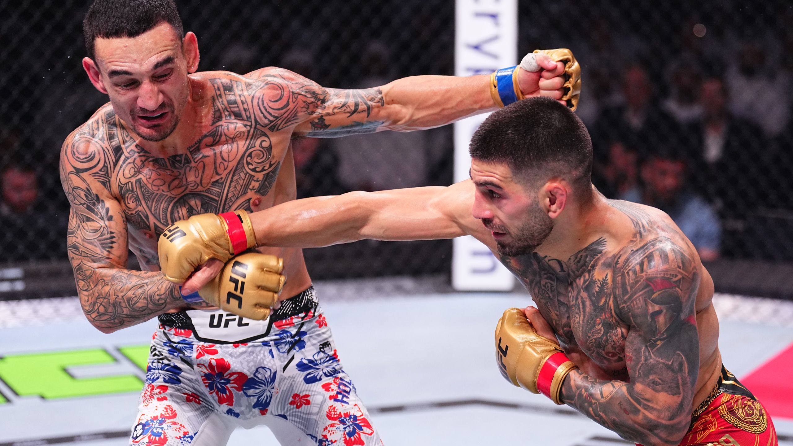 UFC 308 LIVE - Ilia Topuria produces dramatic stoppage of Max Holloway ...