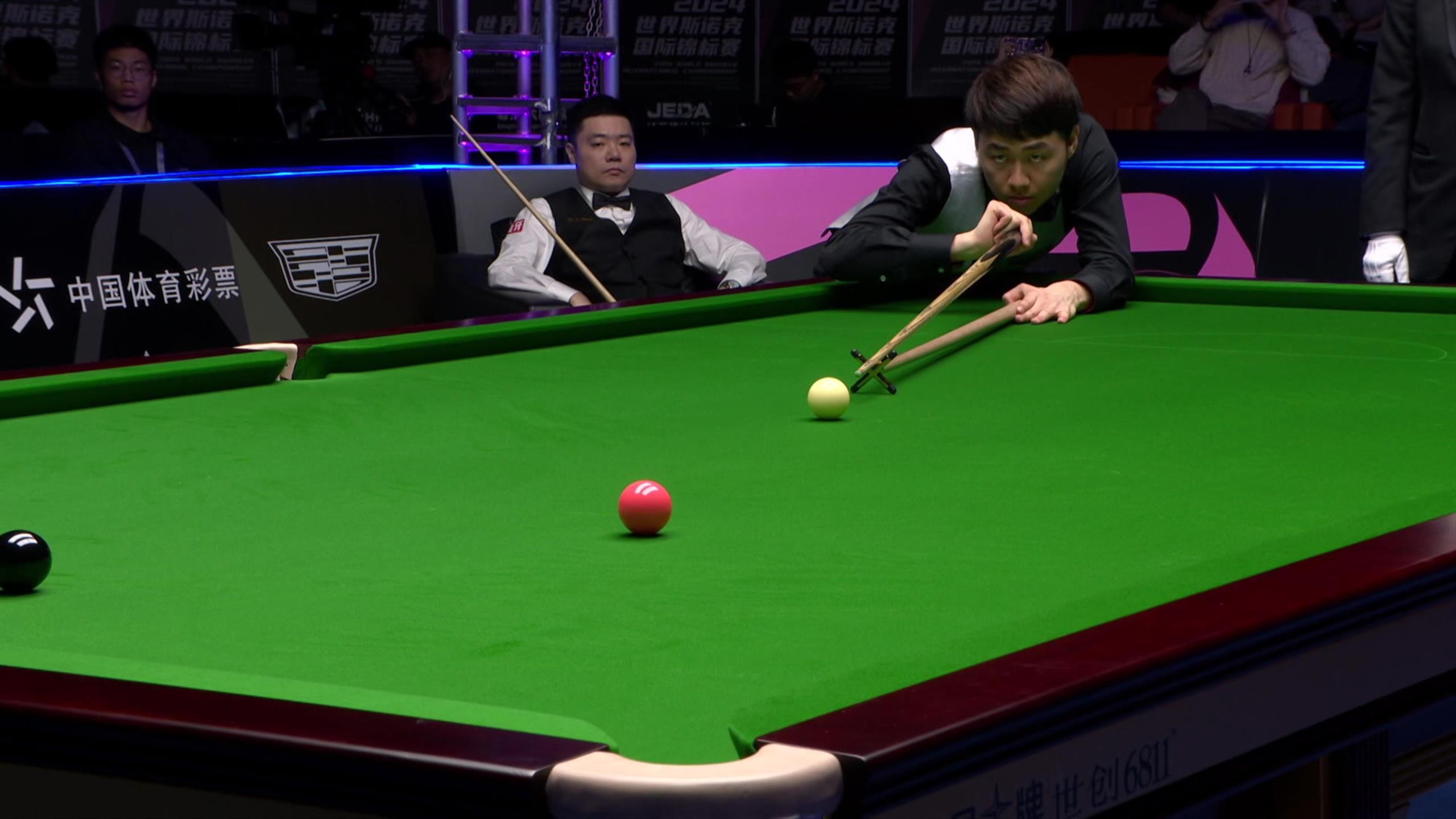 'Terrific stuff' - Xu Si with 137 century in second frame against Ding ...