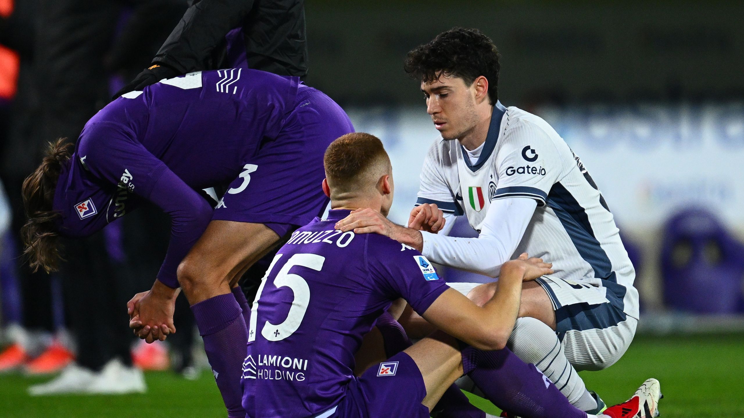 Inter Milan v Fiorentina abandoned as Edoardo Bove collapses after 16 ...